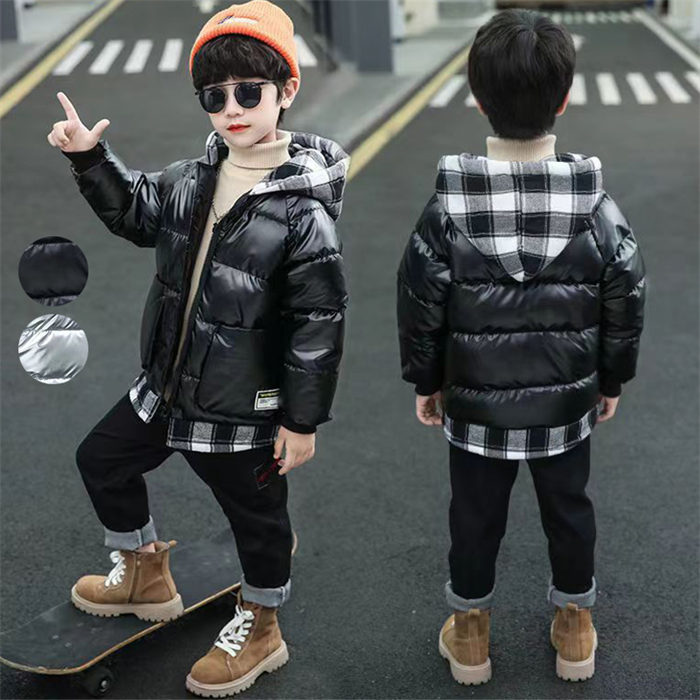 ダウンジャケット 子供服 ダウンコート 男の子 キッズ 秋 冬 中綿コート 中綿ジャケット コート ジャケット アウター 中綿入れ チェック柄 重ねる風 長袖 軽量 無地 2色 黒 シルバー フード付き 光沢あり ポケット付き おしゃれ 保...