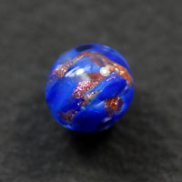 ●税込375円は1コ入りのお値段です。 ●ベネチアンビーズの特性により、　ひとつひとつ模様の入り具合いや形、大きさが違います。 　ラウンド（丸型）ですが丸みが歪なものもございますが　それもベネチアンの醍醐味です。 ●その他のベネチアンビーズ...