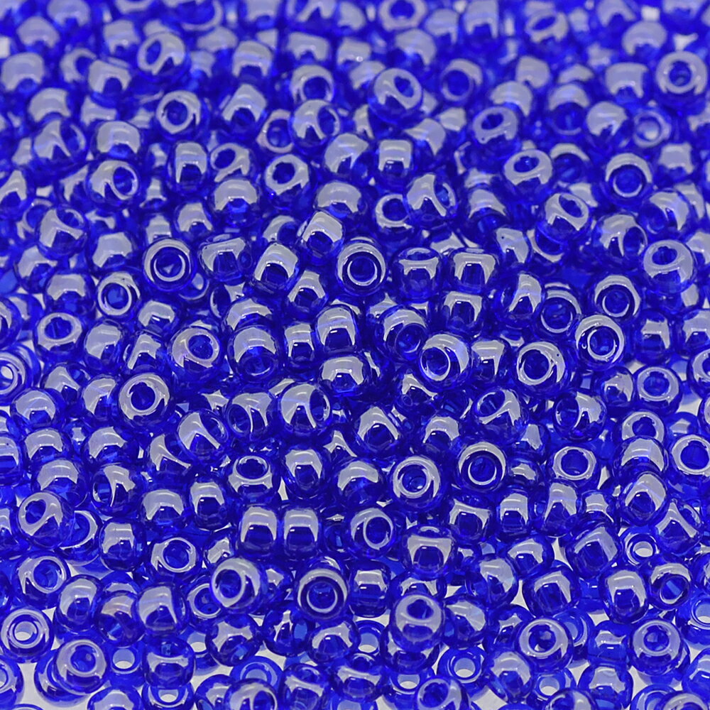 ●1パックは約7g（約600コ入り）になります。 ●カラーは光沢がある透けたコバルトブルーカラーです。 ●サイズ：外径約2mm、穴径約0．7mm ●材質：ガラス製 ●製造国：国産（日本製） 当店ストロビーズの丸小、丸大、特小ビーズ、特大ビー...