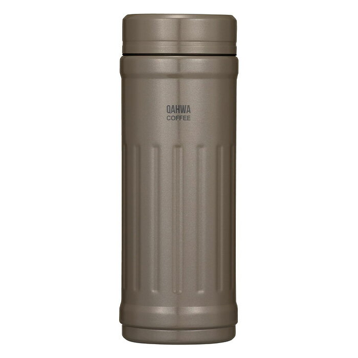 【珈琲専用ボトル】コーヒーを美味しく持ち運ぶために作られた珈琲専用ボトルです。真空2層構造で温かい物はしっかり保温。冷たい物はしっかり保冷。出先でも淹れたて気分でコーヒーをお楽しみ頂けます 【香り立つ飲み口】飲み口は、コーヒーの香りを楽しめ...