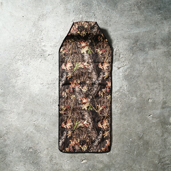 車のフロントシート・ラウンジチェアの汚れ防止に。 チェア＆シートポケットとセットアップが可能。 620×1550mm ポリエステル 中国