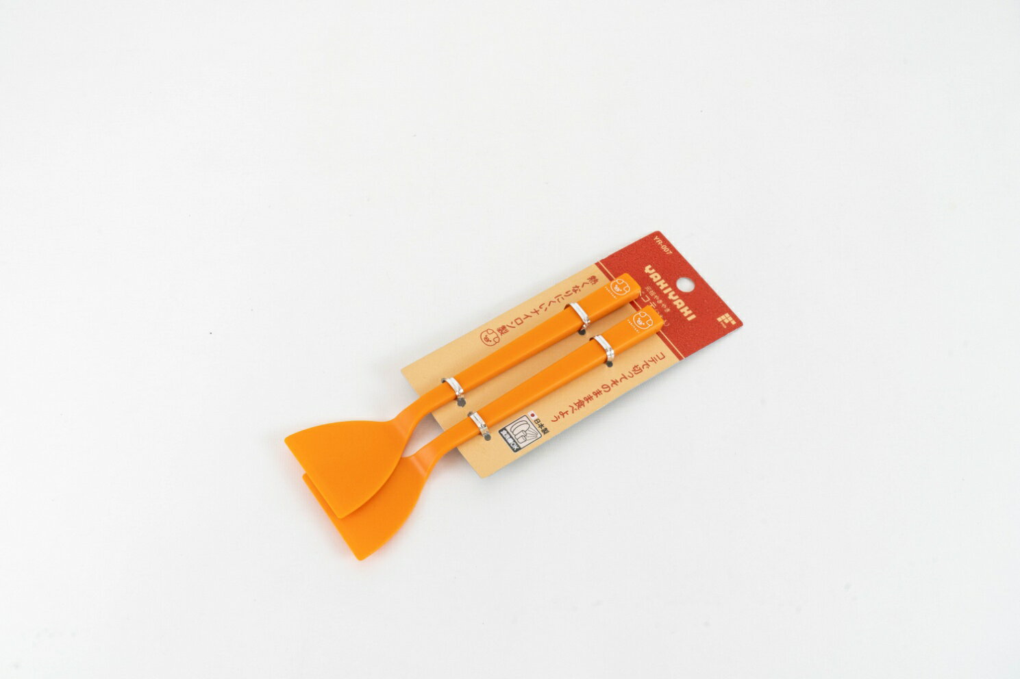 ■ナイロン製だから熱くなりにくい ●サイズ：幅5.5×奥行1.5×高さ20.2cm ●重量：約18g ●材質 本体：ナイロン
