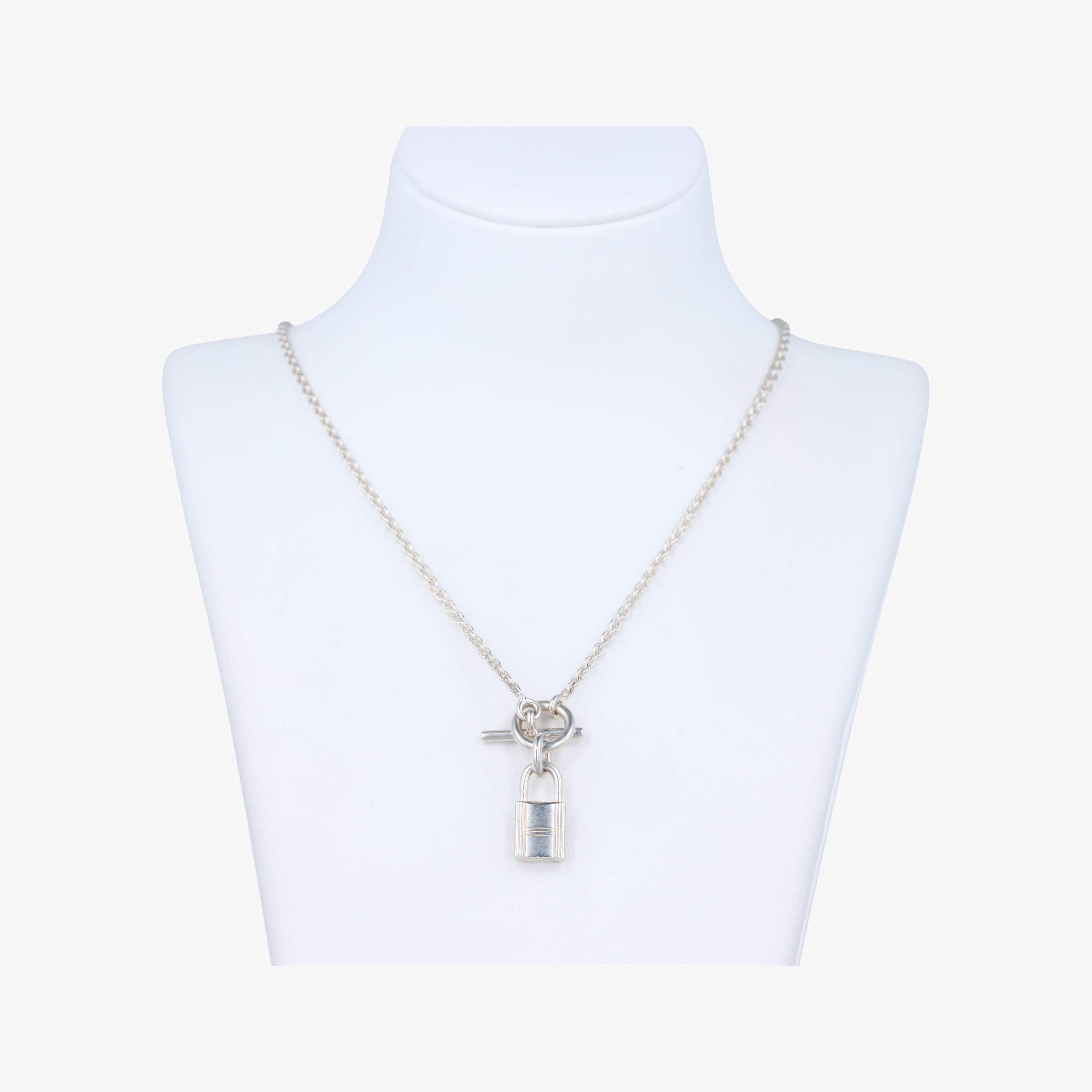 DETAILS プランド エルメス Hermes ジャンル ネックレス カラ一 シルバー 素材 Ag925 付属品 なし 商品番号 GH016735_351GH SIZE ネックレス長さ 40cm DESCRIPTION 商品状態 全体的に...