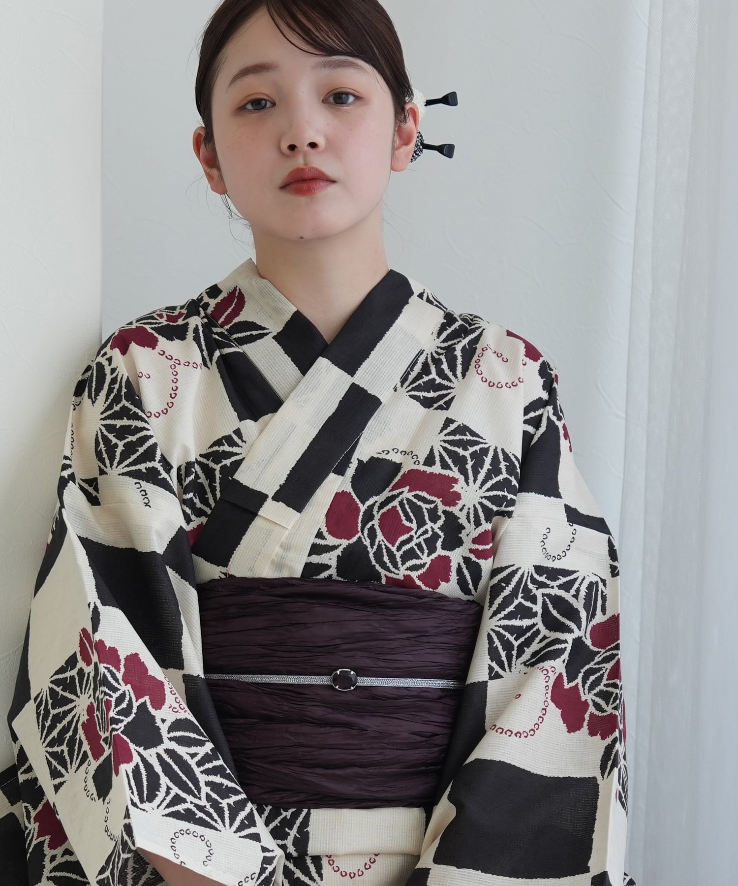 utatane（ウタタネ）utatane 浴衣 3点セット モノクロ麻の葉市松染め分け牡丹 Fサイズ「古典を纏い、現代を射抜く。モノクロームの絢爛」麻の葉、市松、そして咲き乱れる牡丹。日本人が愛し続けてきた意匠を、ダイナミックな「染め分け」...