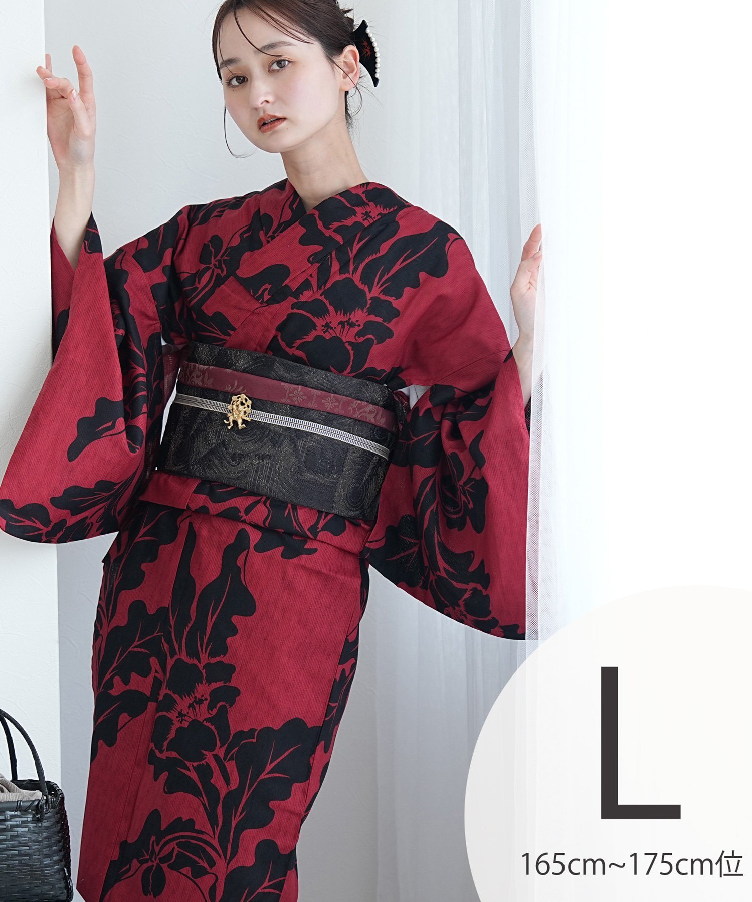 utatane（ウタタネ）utatane 浴衣 3点セット モダン赤に黒の大胆な花 Lサイズ闇に浮かぶ、静かな情熱。「ブラックに片寄せ菊よろけ縞」utataneが追求するのは、甘さを脱ぎ捨てた先にある、自立した大人の美しさ。今季を象徴する「...