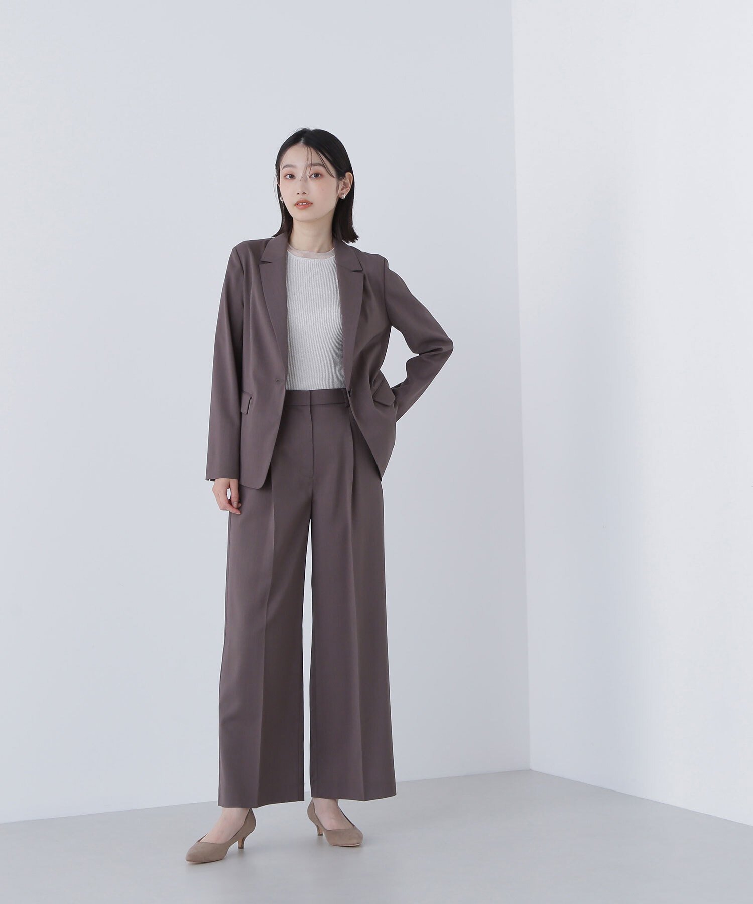 NATURAL BEAUTY BASIC（ナチュラルビューティベーシック）サマードライタッチ SETUP ワイドパンツ＜洗濯機洗い可＞ナチュラルストレッチ素材を使用した涼しげなワイドパンツ。ミニマルかつベーシックなデザインで、肌離れするアイ...
