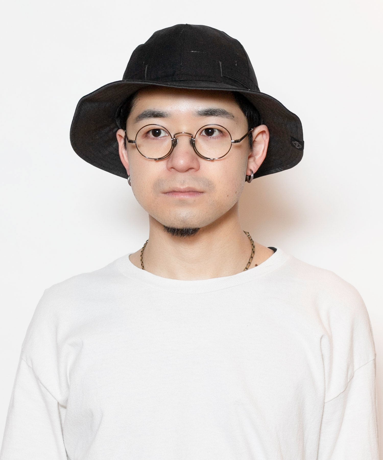 CA4LA（カシラ）BOPSリバーシブル仕様のサファリハット。■デザイン50ー60年代のUSAFのハットをモチーフに製作、ミリタリー調のデザインが魅力です。サイドにピスネームを飾り付け、さり気ないアクセントをプラスしました。■シルエット6枚...