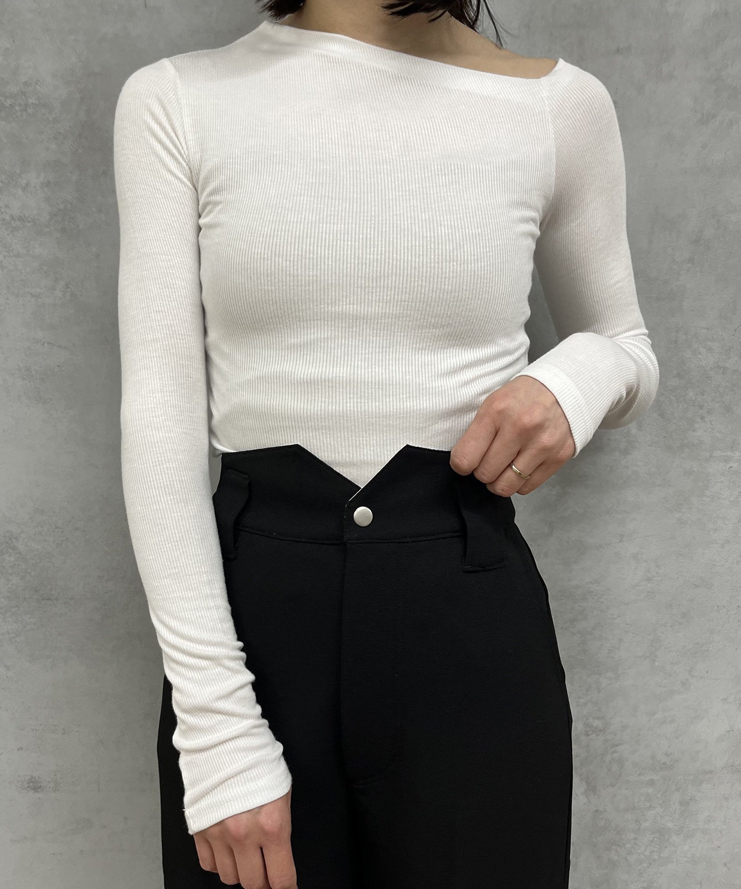 PAL GROUP OUTLET（パル グループ アウトレット）【Pasterip】One shoulder rib TeePasteripNO1.トップセラーのインナーに新カラーが加わり、再登場致しました。ボディラインを美しく見せてくれる...