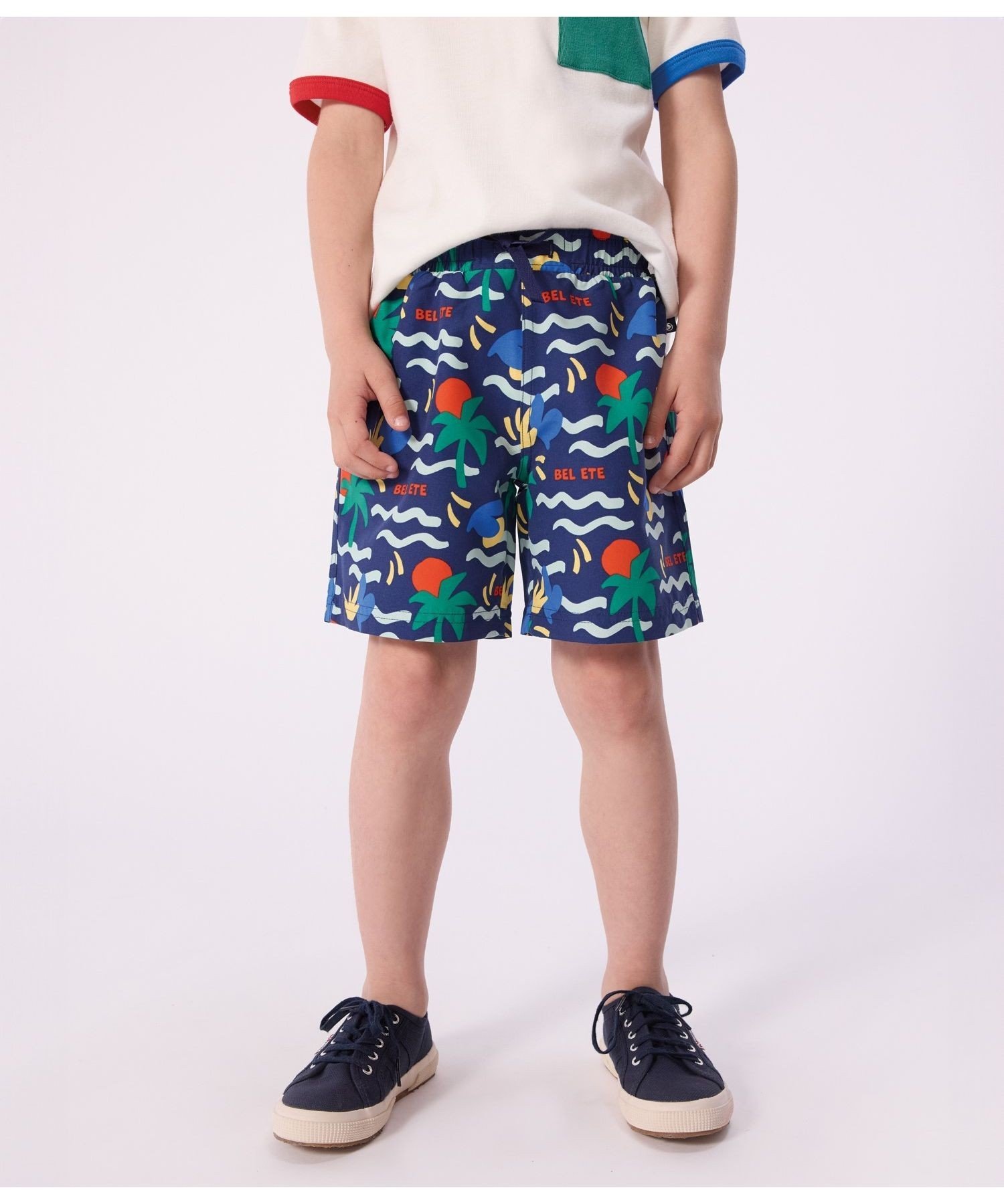 PETIT BATEAU（プチバトー）トランクス水着夏気分を盛り上げるシーズナルプリント／アイスキャンディプリントをあしらった、トランクス水着です。ウエストはゴム仕様にドローストリングをあしらい、フィット感の調整がしやすいのもうれしいポイン...