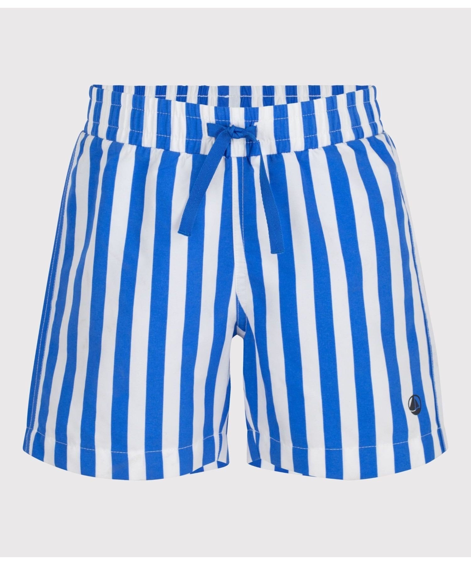 PETIT BATEAU（プチバトー）ストライプトランクス水着爽やかなストライプが夏の水辺にリズムを生む、スイムショートパンツです。ブルー×ホワイトとマルチカラー、印象の異なるストライプを揃えました。ウエストはゴム仕様にドローストリングを組...