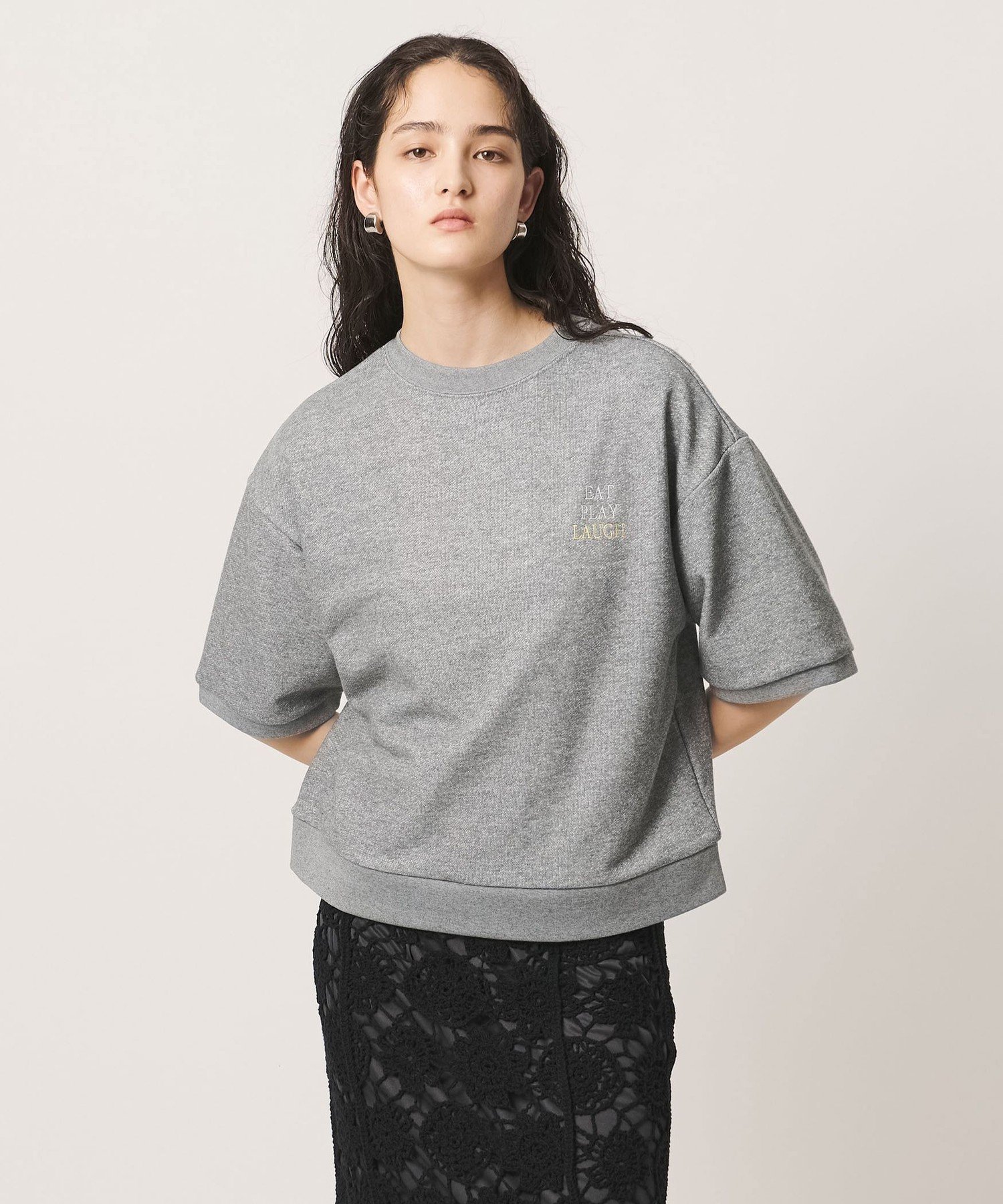 UNITED ARROWS（ユナイテッドアローズ）【別注】＜HANDTEX＞スウェット GRAY -3TIPS-■UNITEDARROWS別注アイテム■おいしく食べて、夢中になって遊び、心から笑うこと。人生を楽しむ3つの秘訣「EAT・PLA...