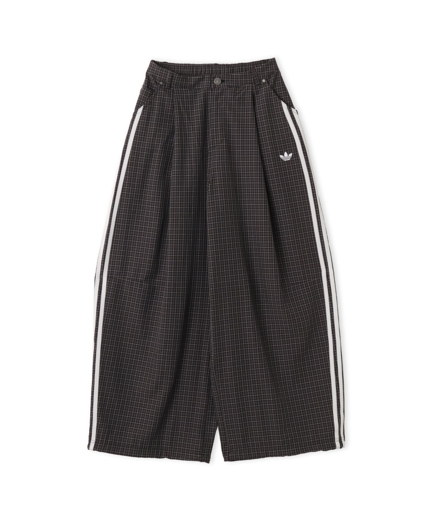 atmos（アトモス）adidas CHECKS TROUSER LOOSE PANTS ブラック/グレースリー快適さと大胆なスタイルが融合したチェックトラウザールーズパンツ。独自のトレンドを生み出す人のためのデザイン。自信に満ちたストリー...