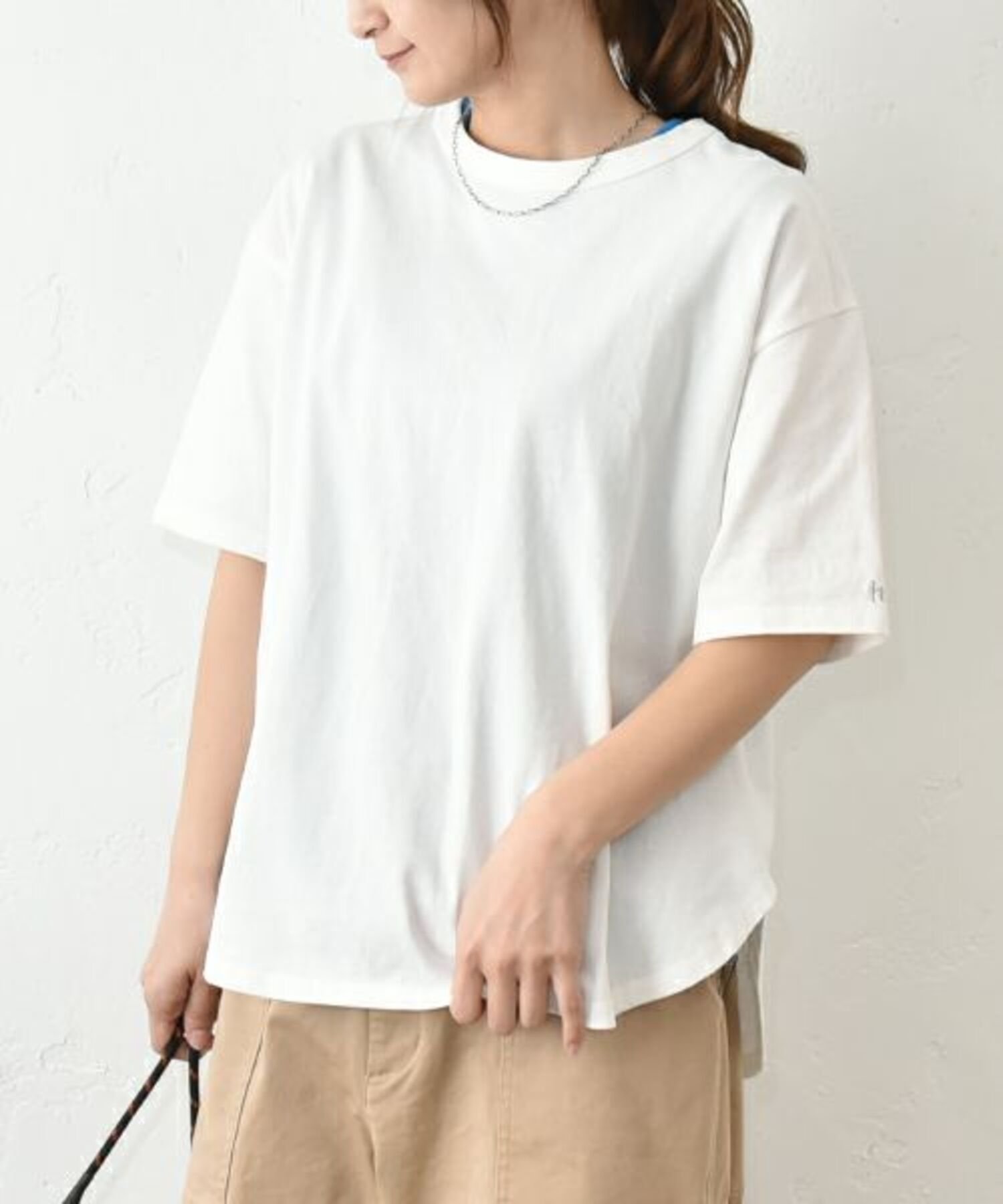 HugHug（ハグハグ）her.｜刺繍半袖カットソー [[CE3CT240403A]][C]型番：CE3CT240403A-017-1 PC6140【採寸】商品のサイズについて【商品詳細】サイズ：F可※画面上と実物では多少色具合が異なって見...