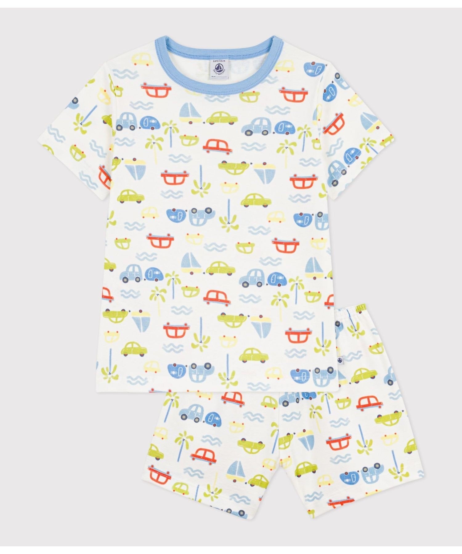 PETIT BATEAU（プチバトー）プリント半袖パジャマリゾートの雰囲気ただよう、乗り物プリントがキュートな半袖パジャマです。お家でのリラックスタイムをおしゃれに過ごせるおすすめのアイテムです。ベビーラインとお揃いも可能。※1.プリントは...