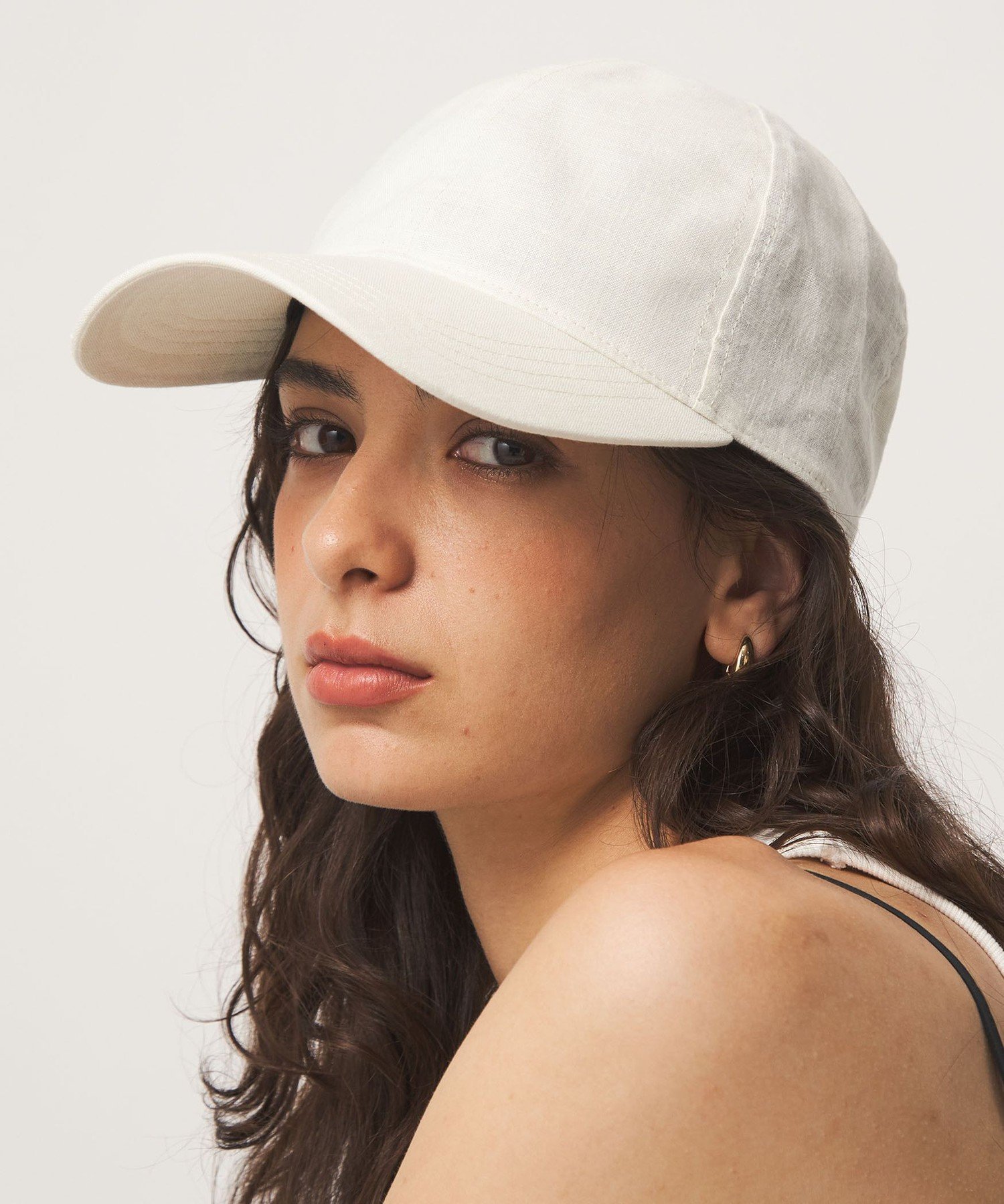 UNITED ARROWS green label relaxing（ユナイテッドアローズ グリーンレーベルリラクシング）麻キャップ 2麻素材CAP■デザイン夏のスタイリングと相性の良い、涼し気な麻素材を使用したキャップ。深めのクラウンと長...