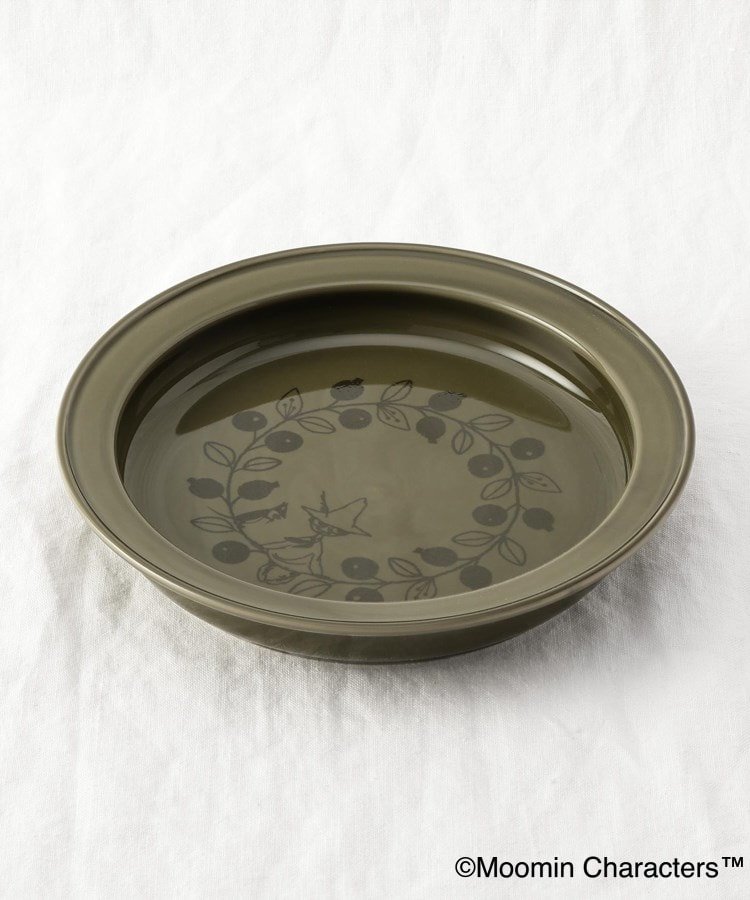 212 KITCHEN STORE（トゥーワントゥーキッチンストア）すくいやすいカレー皿L スナフキン ＜MOOMIN ムーミン＞お皿のフチに丸いくぼみがあり、スプーンですくいやすい設計になっています。外側のリムは持ちやすくカフェプレートの...