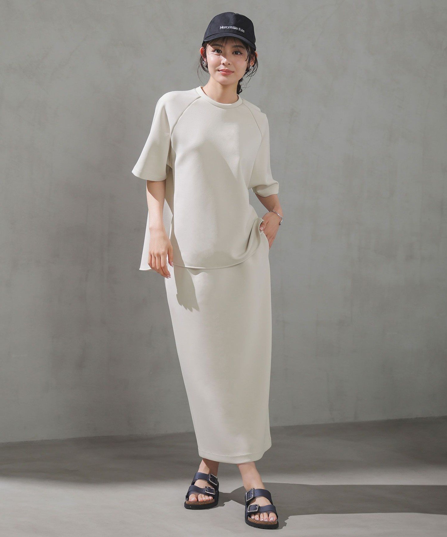 UNFILO（アンフィーロ）BEAUTY FORM JERSEY light Iラインスカート大人気スカートが、春夏仕様で登場！着回し力抜群！万能Iラインスカート■デザインシンプルなデザインで、スタイルを選ばずに着用できるIラインスカート。...
