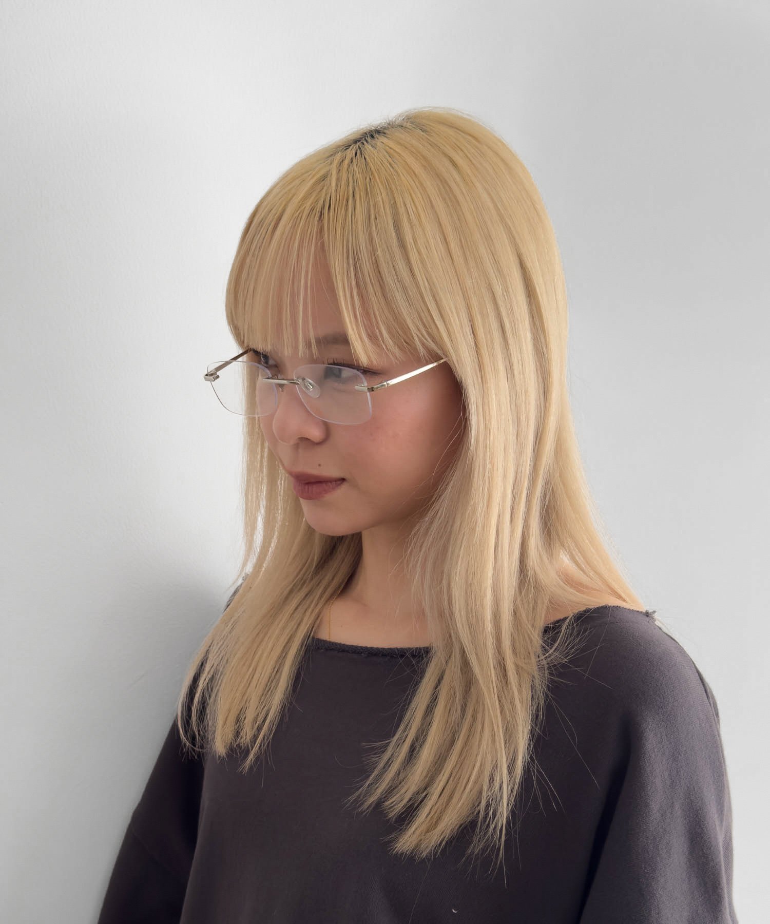 CANAL JEAN（キャナルジーン）Dume "LIVI"リムレスグラスアイウェアデザインリムレス仕様ですっきりとした印象の"LIVI(リヴィ)"リムレスグラスアイウェア。細身のメタルフレームが上品な雰囲気を演出し、シンプルながらも洗練さ...