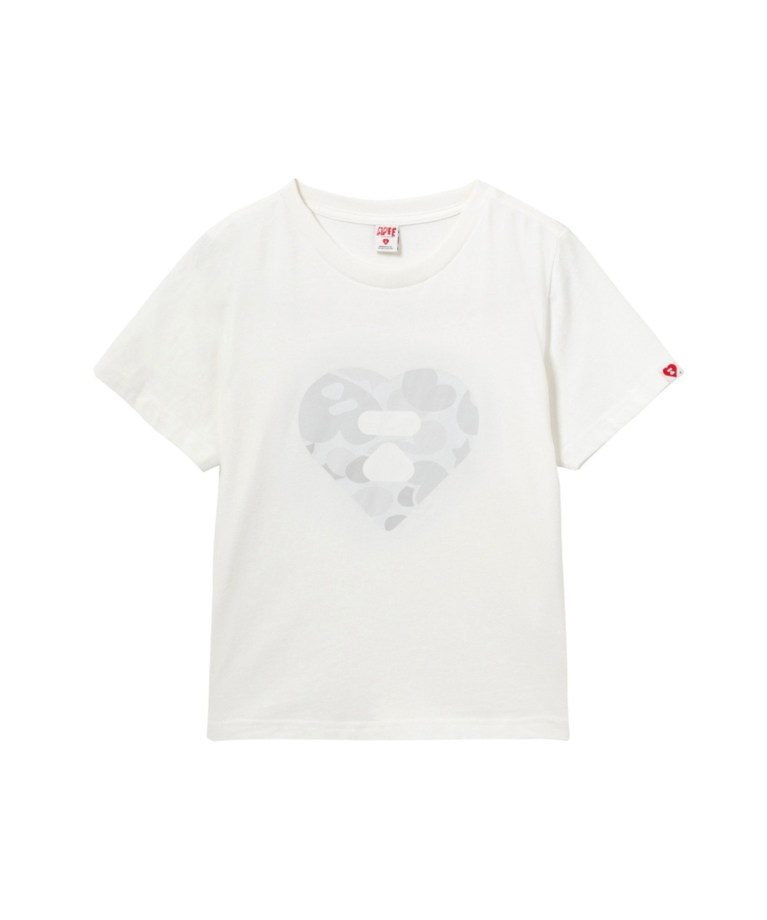 A BATHING APE（ア ベイシング エイプ）CAMO HEART PRINTED TEE #1APEE（エイピー）クラシックなストリートをベースに、やわらかさと強さをあわせ持つ感性で表現するブランド。多彩なスタイルを自由に楽しみなが...