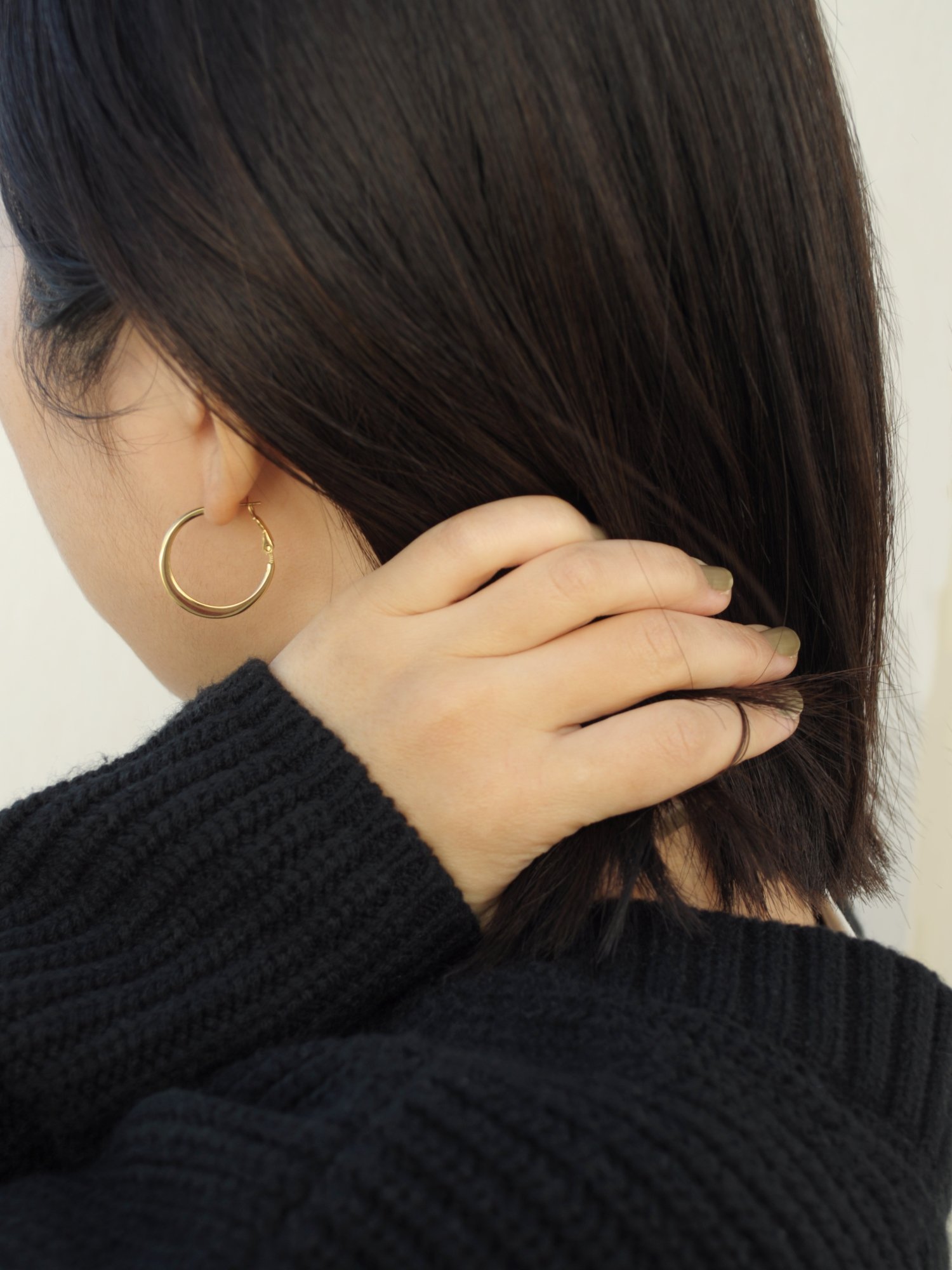 KU-CROISSANT（クークロワッサン）「ieLS」ステンレス シンプルフープピアス(S)金属アレルギー対応「ieLS」ステンレスシンプルフープピアス　顔周りの印象をスッキリと見せるフラットなフープデザイン。キャッチ一体型なので引っかか...