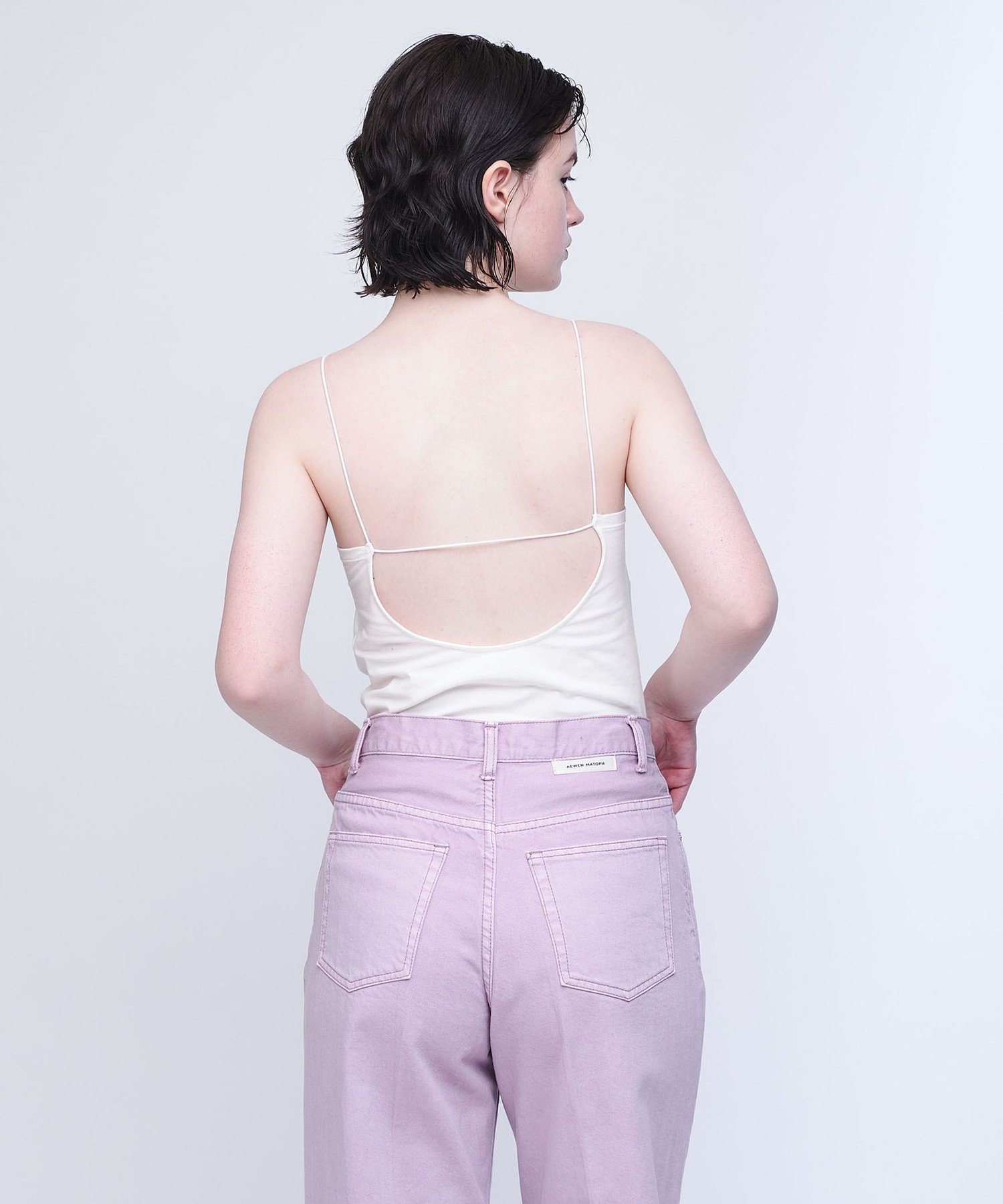 UNITED ARROWS LTD. OUTLET（ユナイテッドアローズ アウトレット）＜AEWEN MATOPH＞バックライン スクエア キャミソール華奢な肩紐とスクエアなフロントデザインがモード感漂うキャミソール。■デザインフロントはシ...