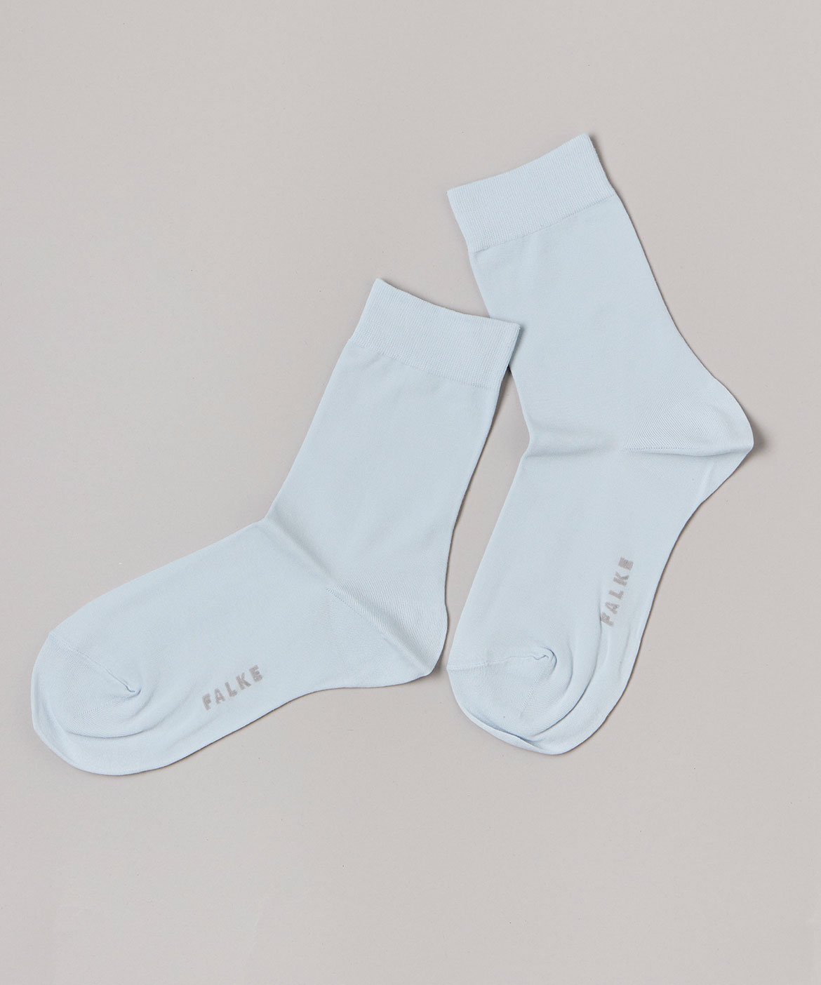 INED（イネド）《FALKE》靴下 Cotton Touch Socks肌触りのよいコットンで、良い履き心地を実現したソックス。さらに、繊細な肌触りと高い発色の良さが印象的です。非常に繊細なメッシュ構造と鮮やかなカラーが特徴です。肌に優し...