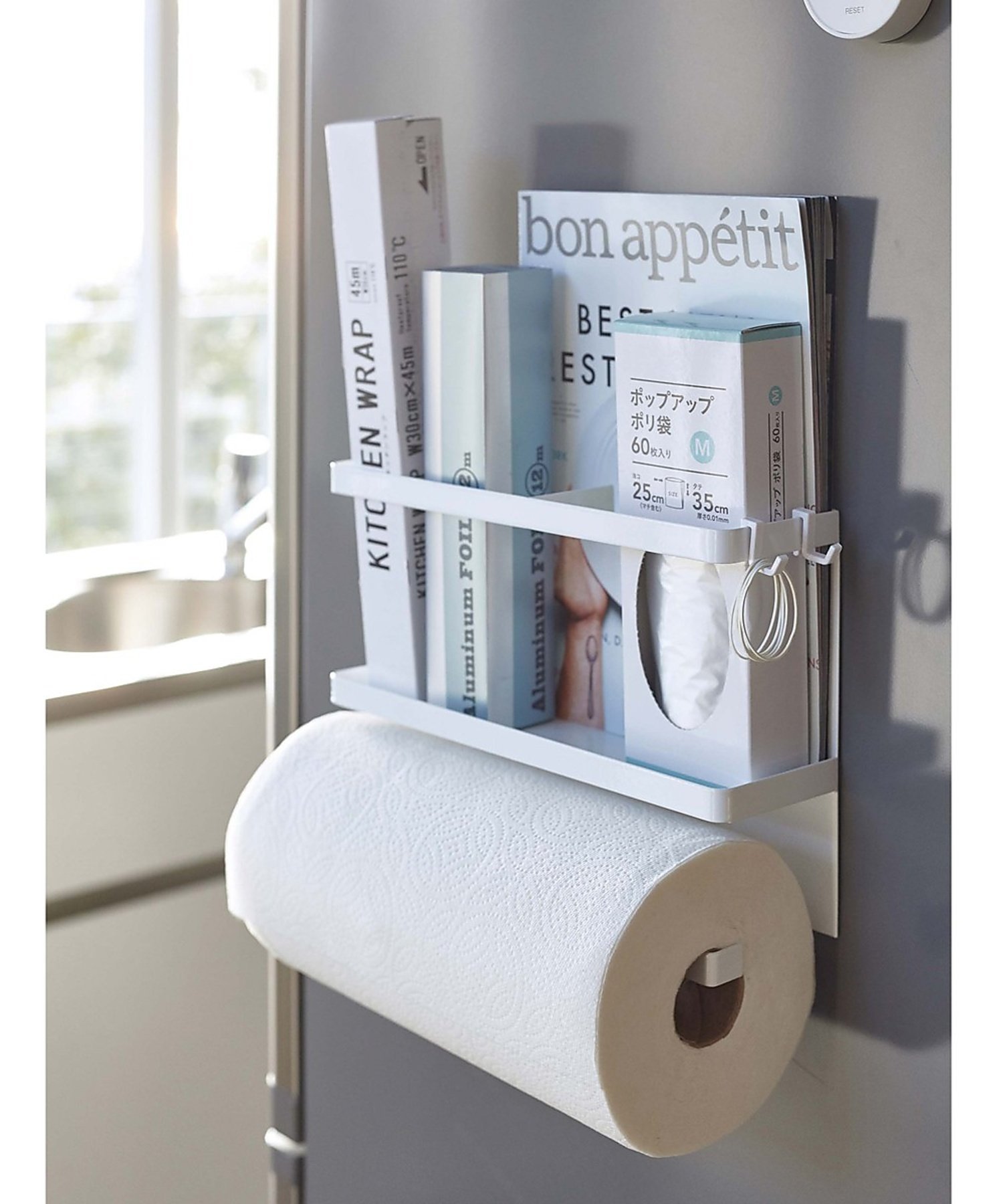 collex（コレックス）【tower】マグネット キッチンペーパー&ラップホルダー 冷蔵庫収納 小物整理山崎実業「tower（タワー）」のマグネットホルダー。冷蔵庫の側面にピタッと貼るだけで、ラップやキッチンペーパーをまとめてスッキリ収納...