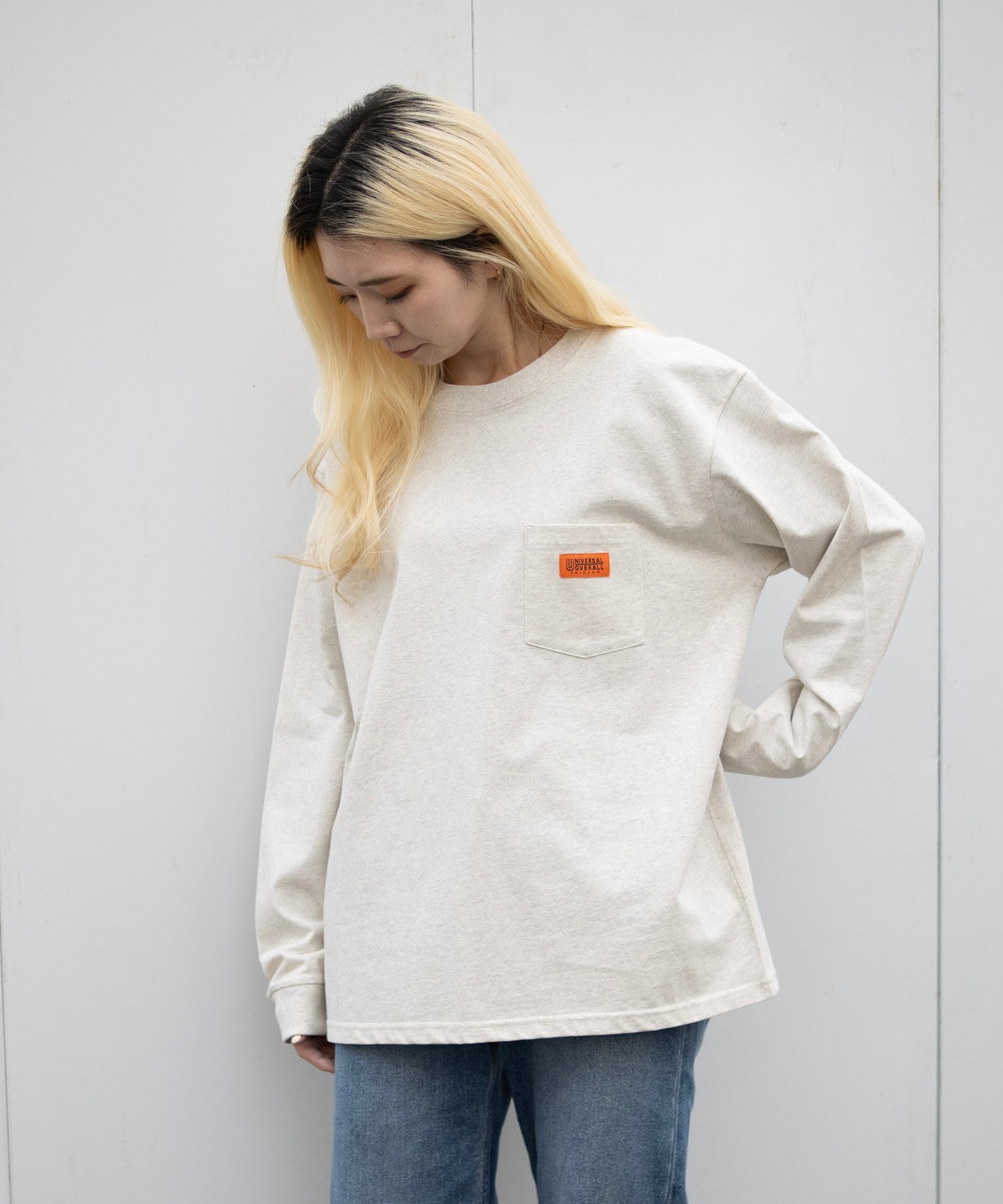 UNIVERSAL OVERALL（ユニバーサルオーバーオール）POCKET LONG SLEEVE TEE / 長袖 /ポケTUNIVERSALOVERALL定番アイテムのロングスリーブTシャツがリニューアルしました胸元にはUNIVERS...