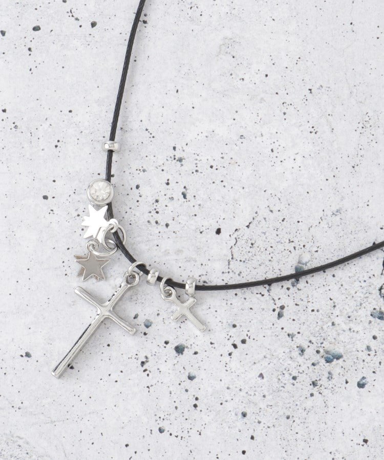 THE SHOP TK（ザ ショップ ティーケー）蝋引きクロスチョーカー■ポイント／詳細金属ではなく細い紐をくるくる首に巻くタイプのチョーカー！トレンドのチョーカーは長く紐を垂らして付けるだけで新鮮さが出るアイテム！さりげないクロスがポイン...