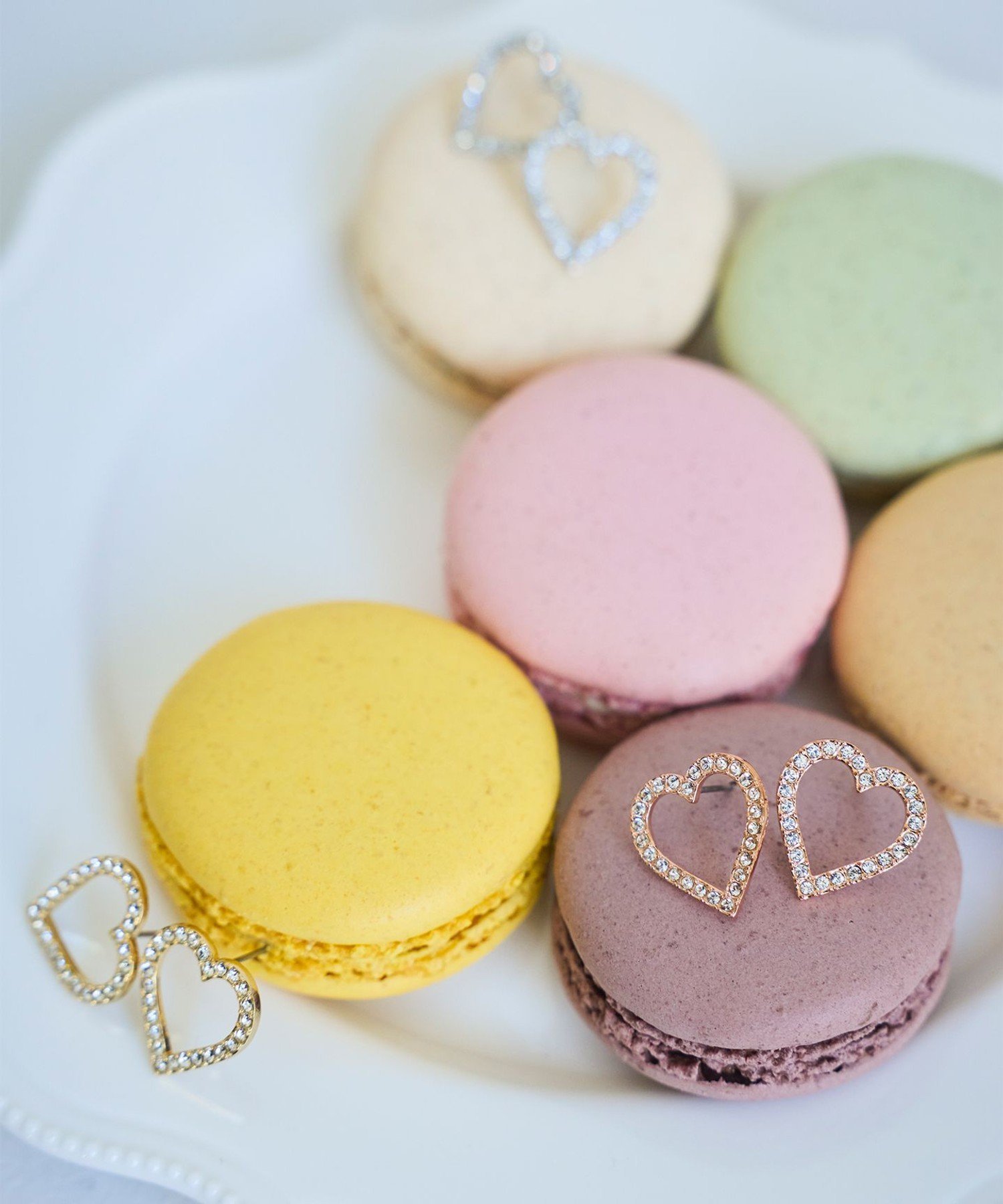 TOCCA（トッカ）WISH IN HEART PIERCED EARRINGS ピアスエターナルなオープンハートモチーフを、TOCCAらしく繊細でリュクスなムードで表現したピアス。ハートのフォルムは大人っぽく見えるやや縦長にデザイン。細か...