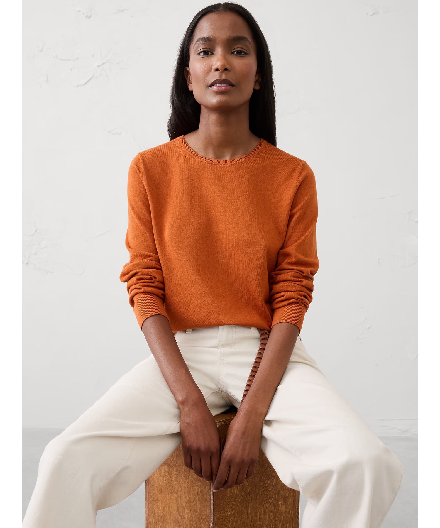 BANANA REPUBLIC FACTORY STORE（バナナ・リパブリック ファクトリーストアー）(W)BANANA REPUBLIC FACTORY STORE フォーエバークルーネックセータークルーネックで施された首元が、抜け感と...