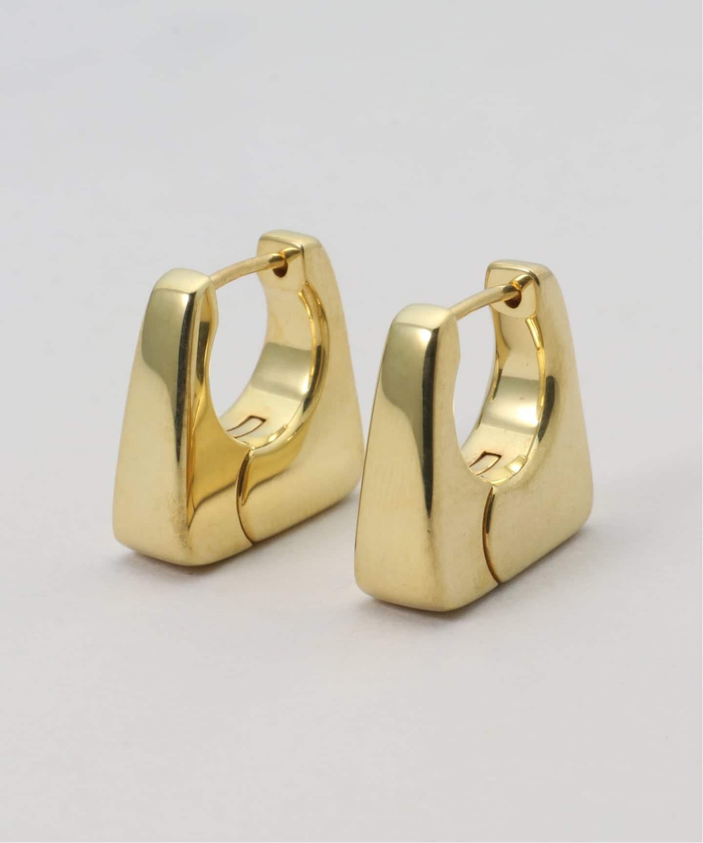 JOURNAL STANDARD（ジャーナル スタンダード）【VALENTINE /ヴァレンタイン】 Square Hoop EarringsJOURNALSTANDARD※メーカー型番：SHE-001-G※カラーについて弊社販売カラー名：...