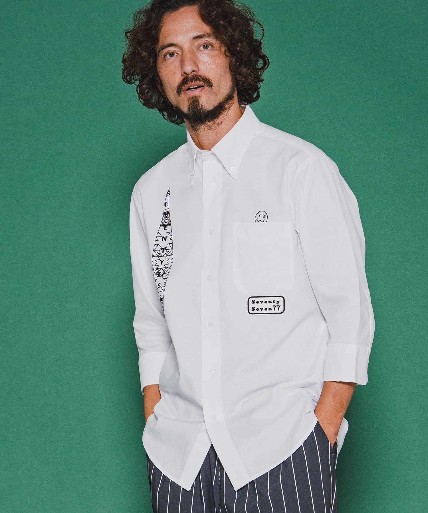CAMBIO（カンビオ）ms6373-OX button-down half-S shirt 26S シャツ181cmのモデルがMサイズを着用。コットンとポリエステルの厚手で丈夫なオックスフォード生地を使用したシャツ。ボタンダウン仕様で上品...