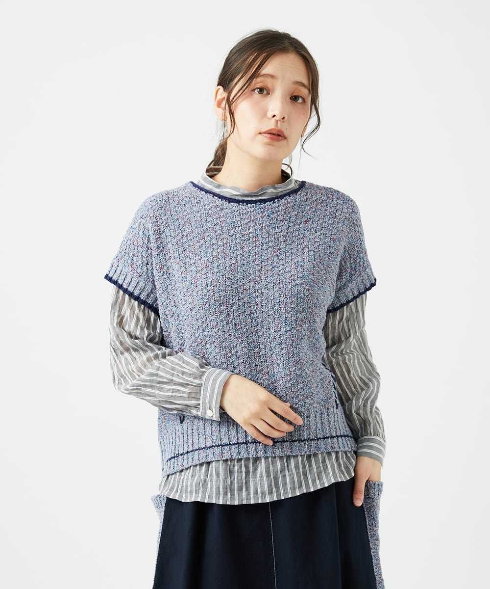 GIANNI LO GIUDICE（ジャンニロジュディーチェ）綿麻ニットベスト軽やかでさらっとした着心地のニットベスト■デザイン凹凸のある糸を使用し、表情豊かな素材感を楽しめる丸首ベストです。身頃は鹿の子編みで仕立て、脇部分には裏目編みを取...