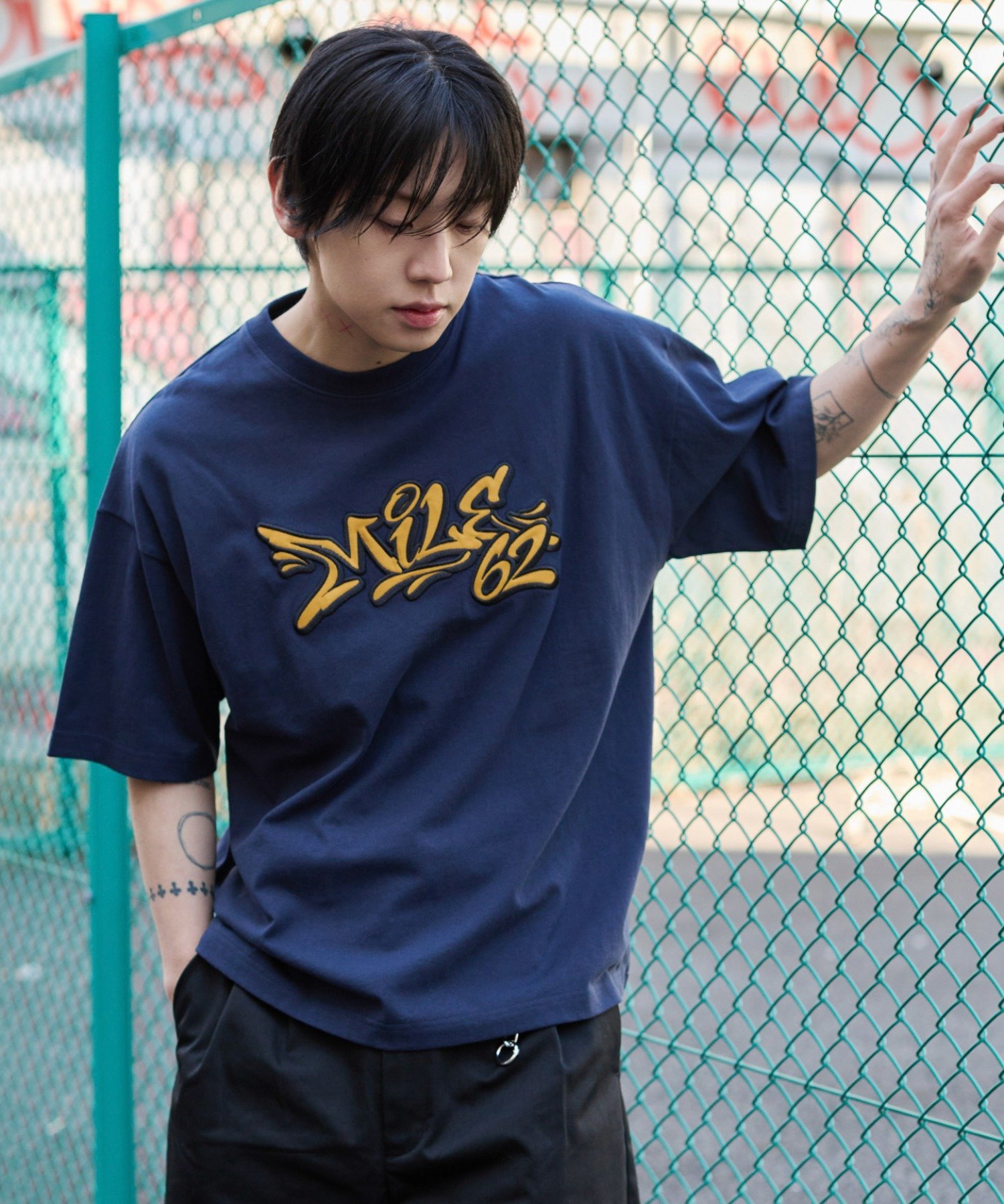 WEGO（ウィゴー）グラフィックBIG T(SS)【フロントに大胆に配置したグラフィックが目を引く、グラフィックBIGTシャツ】■Detail1枚でスタイリングが完成する存在感のあるデザインで、シンプルになりがちな夏コーデのアクセントに最適...