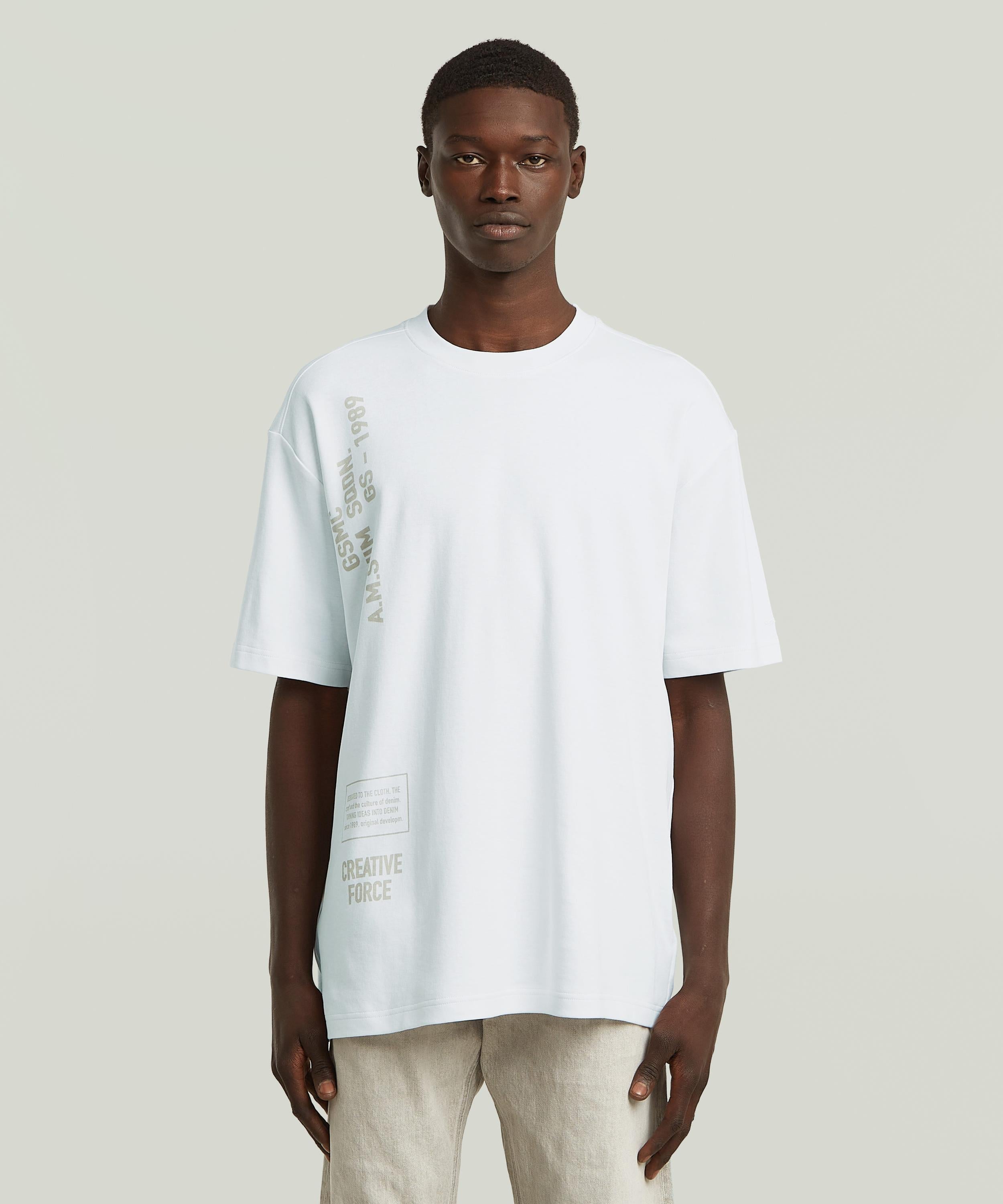 G-Star RAW（ジースターロゥ）【公式ショップ】Stencil Relaxed T-Shirt/ミリタリーディテールステンシルグラフィックリラックスオーバーサイズTシャツ■アイテム説明ステンシルグラフィックが存在感を放つ、ミリタリーラ...