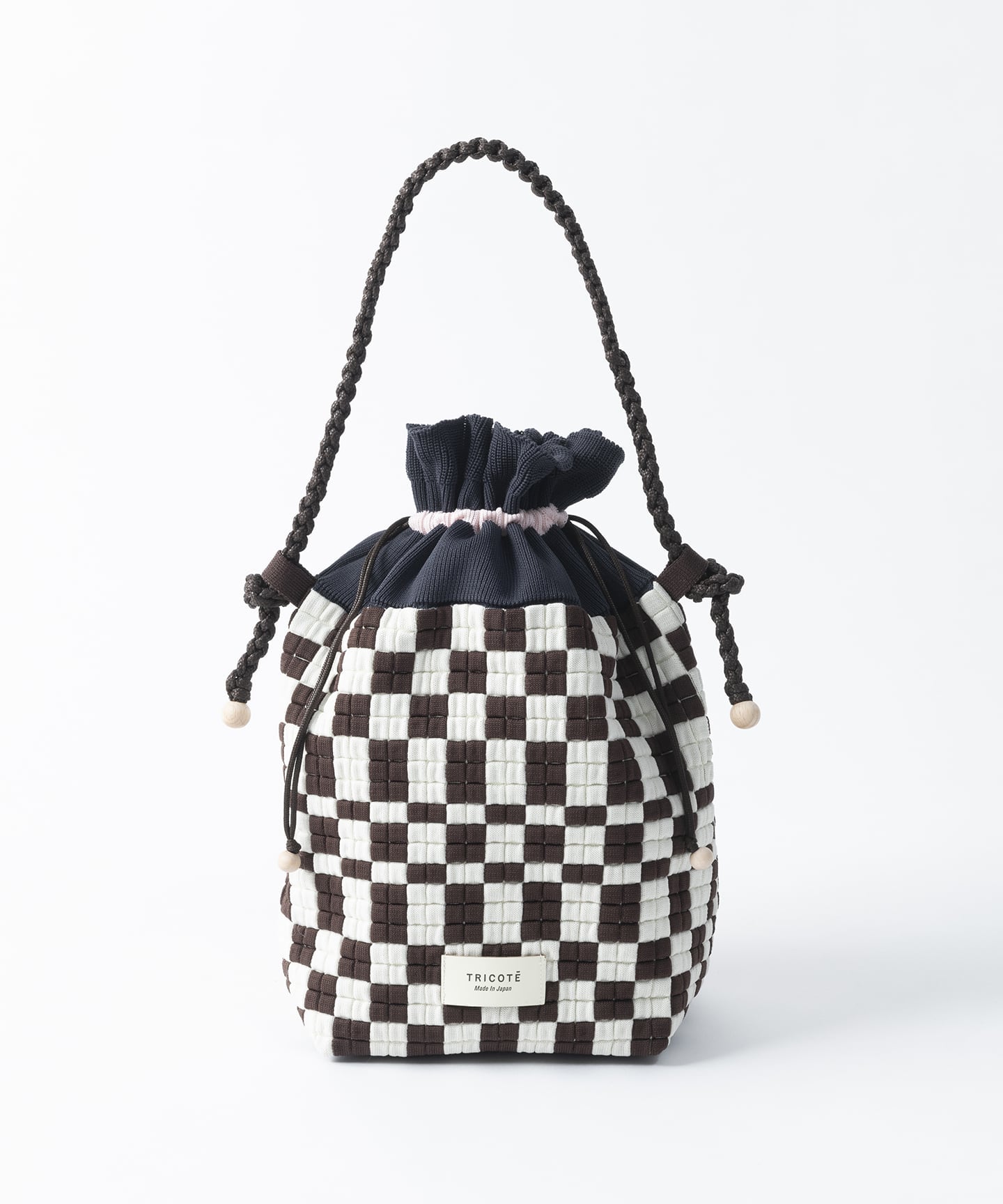 TRICOTE（トリコテ）PIXEL POUCH BAG編み込みのピクセルチェックが可愛いバッグ。巾着のように絞りころんとしたフォルムがバッグinbagとしても大活躍。持ち手の結び目を調節し、お洋服に合わせてショルダー／ハンドバッグとニット...