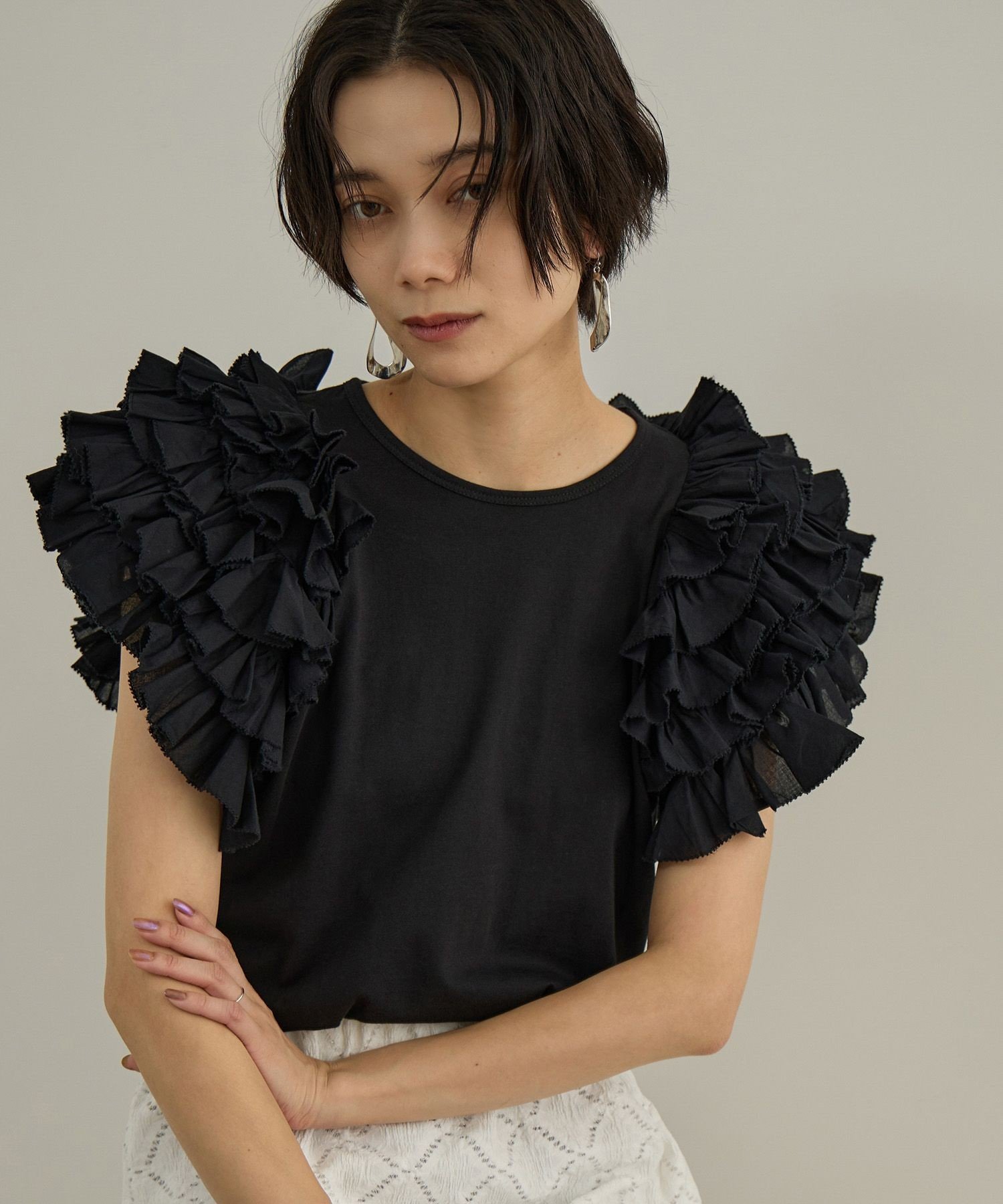 SALON adam et rope'（サロン アダム エ ロペ）【AAYUSHI(アユーシ)】フリルスリーブカットソー-SELECTITEM-＝＝＝＝＝＝＝＝＝＝＝＝＝＝＝＝＝＝＝＝＝＝＝＝＝＝＝＝＝こちらの商品は、SALONadamet...