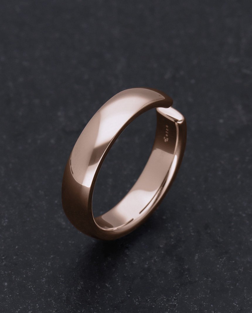 etna（エトナ）K18PGイヤーカフ ロードーム カフリングシンプルで幅広な甲丸形状のイヤーカフ。幅広なメタルがクールで洗練された雰囲気を引き出し、ユニセックスでお使いいただけます。＃4のリングとしてもお使いいただけます。カフリング幅：3...