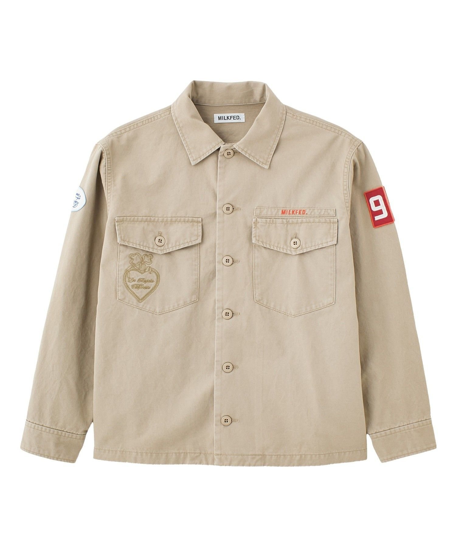 MILKFED.（ミルクフェド）PATCHED UTILITY SHIRT機能性とおしゃれ感を兼ね備えたユーティリティーシャツワッペンと刺繍使いが光るユーティリティシャツ。ゆったりとした着心地の良いサイズ感のシャツは、軽い羽織りとしても重宝...