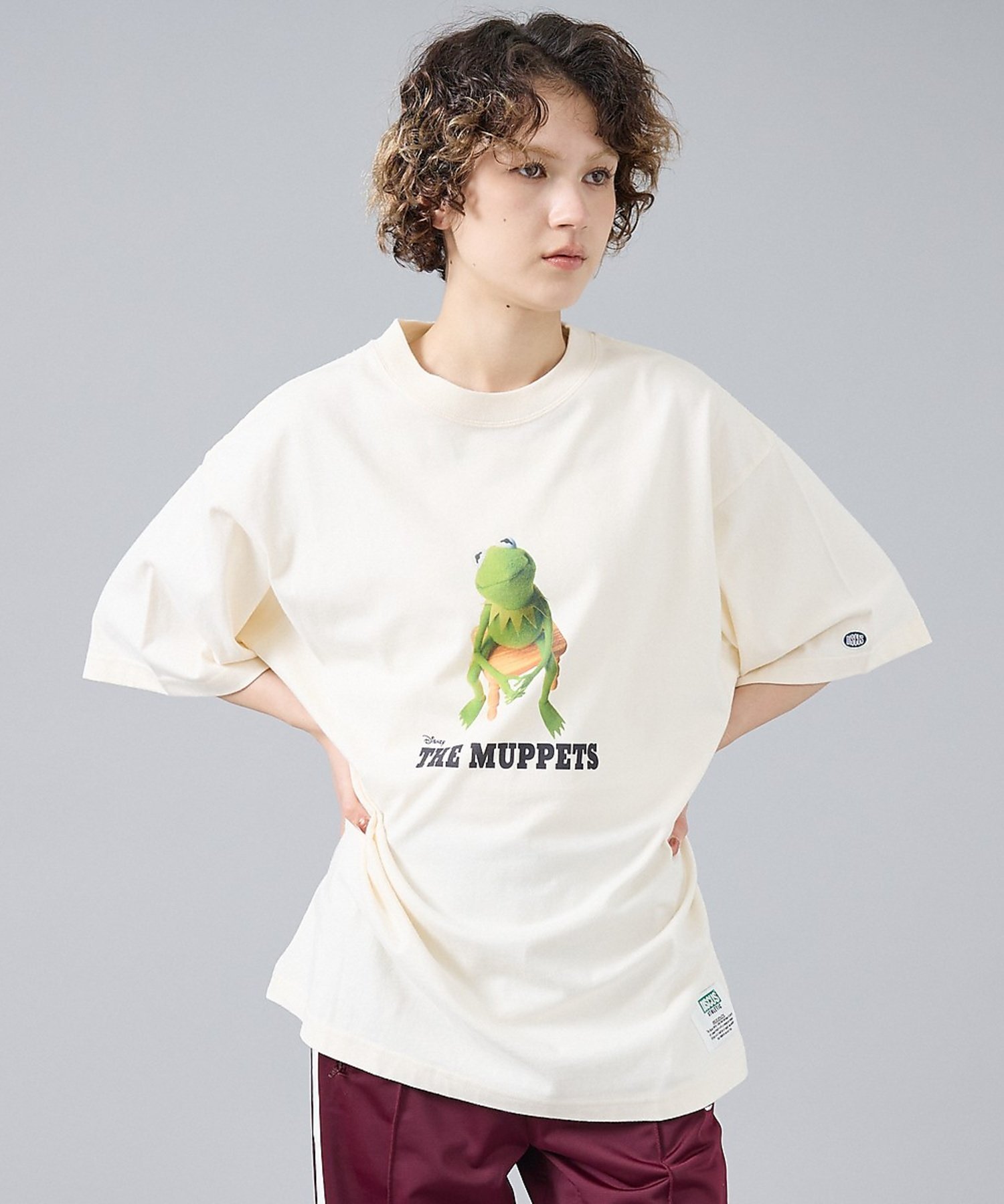 ABAHOUSE（アバハウス）【DISCUS ATHLETIC / ディスカス】THE MUPPETS / ザやわらかな印象のボディに、THEMUPPETSのプリントを大胆にあしらったTシャツ。フロントのキャラクターデザインがほどよいアクセ...