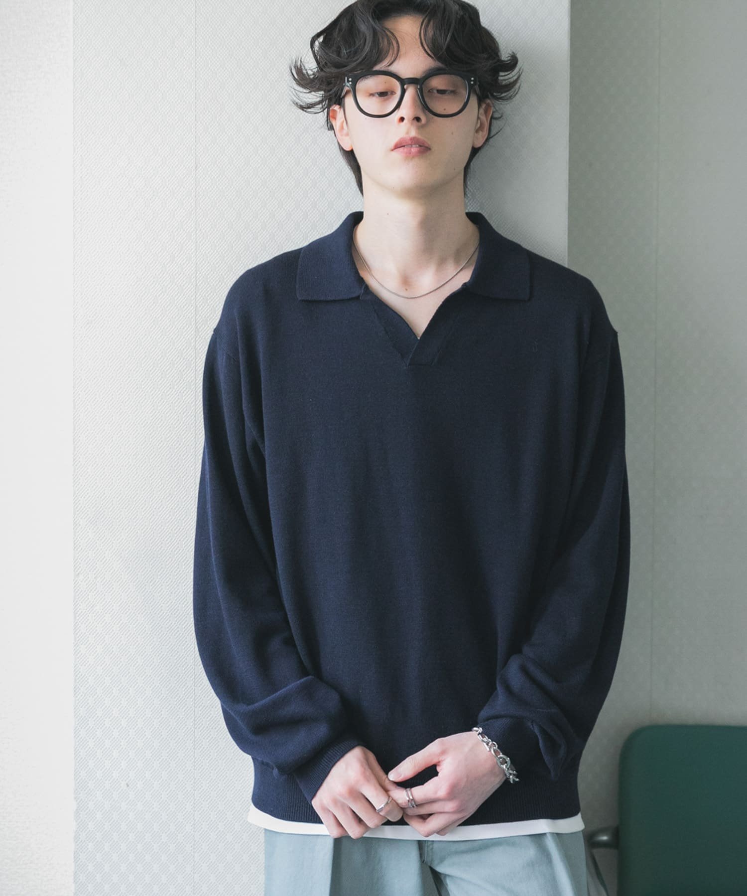 SENSE OF PLACE（センス オブ プレイス）『洗濯可』スキッパーロングスリーブニット 店舗にてお問い合わせの際は、下記の品番をお申し付け下さい。 品番：AA26130-1021005 【旬を纏う。抜け感スキッパーでこなれる、ロンT...