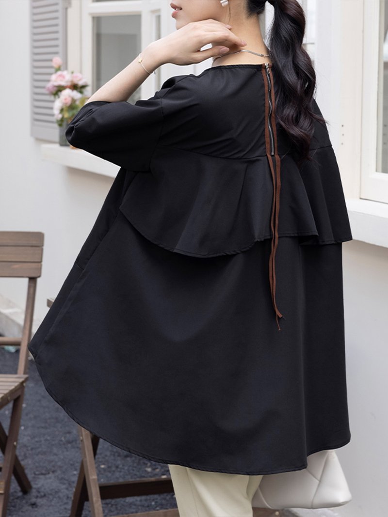 Doux Belle（ドゥー・ベル）オーバーサイズ フリルブラウス バックファスナーゆったりとしたシルエットでエレガントながらもメリハリのある上品なシャツブラウスが新登場！後ろにあるファスナーがシンプルなブラウスにでデザイン性をプラスしてい...