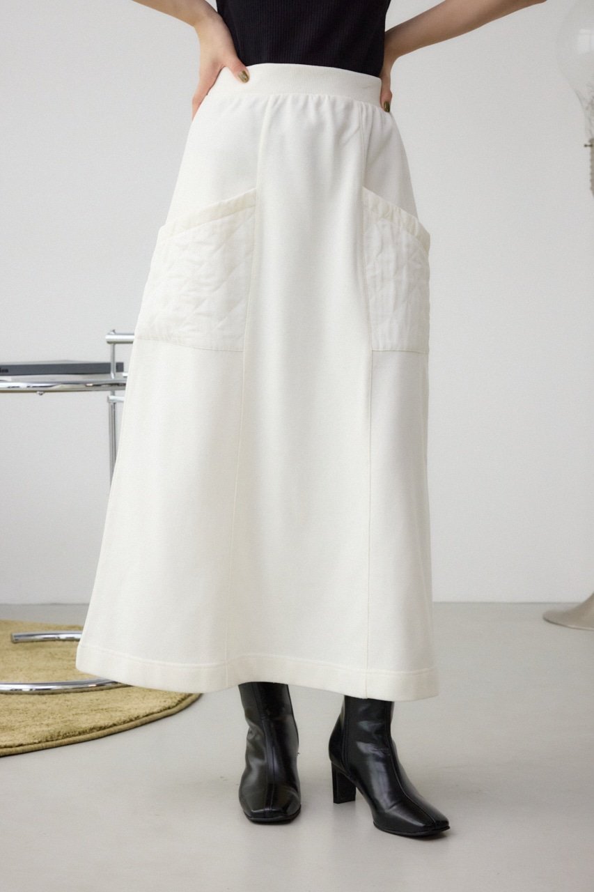 AZUL by moussy（アズールバイマウジー） キルティングデザインカットスカート2024Autumn&Winteritem■商品(デザイン)ポイント裾にかけて直線で、綺麗なAラインシルエットになるように裾の見返し幅を広げ重くし、シル...
