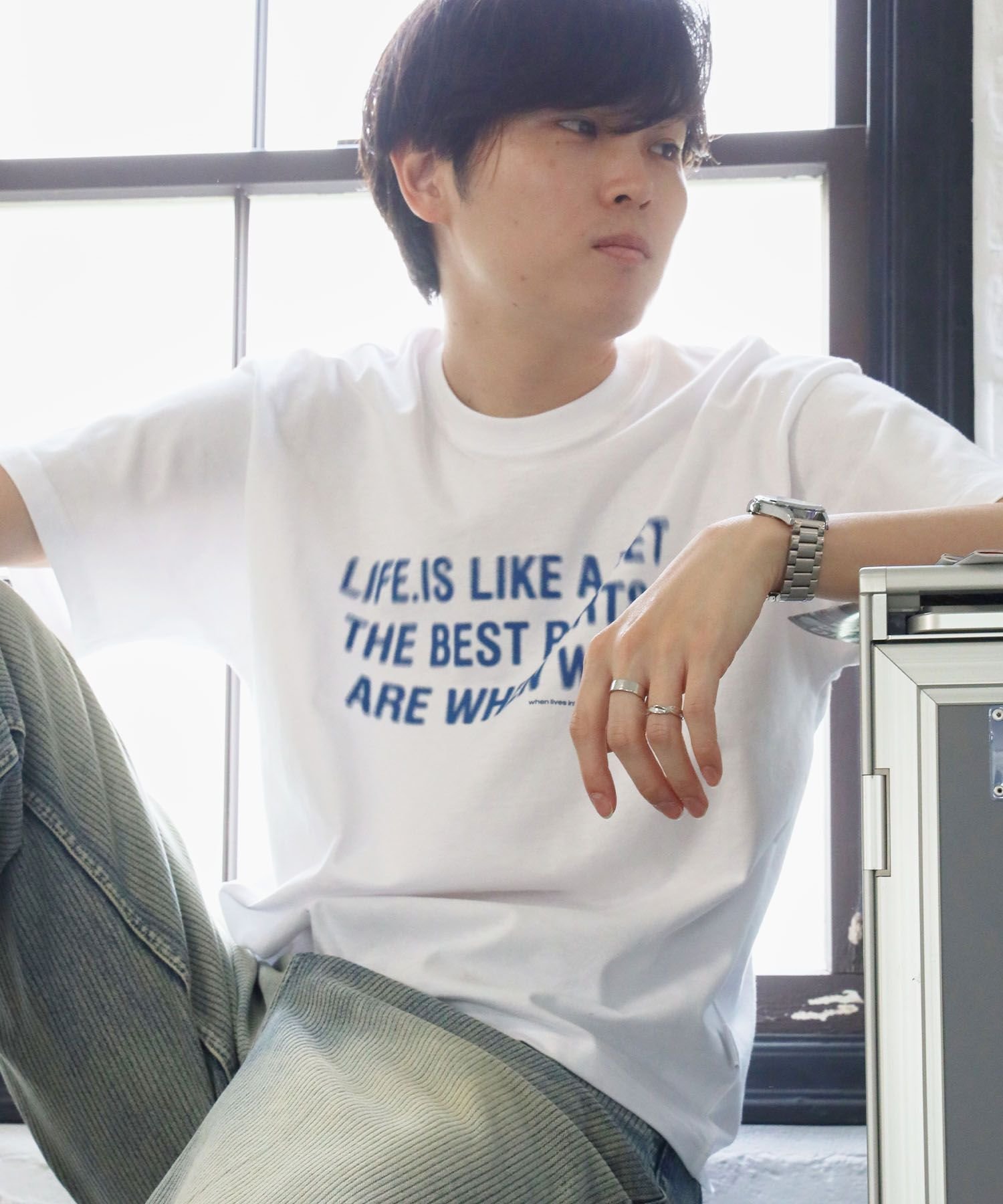 NAVAL（ナバル）【FFEIN(フェイン)】ぼかしメッセージロゴショート丈Tシャツ / Tシャツ クルーネック 半袖 プリント ぼかし 【短丈】シティ好きにぴったりなフロントのぼかしメッセージプリントロゴを施した大人っぽい雰囲気が特徴的な...