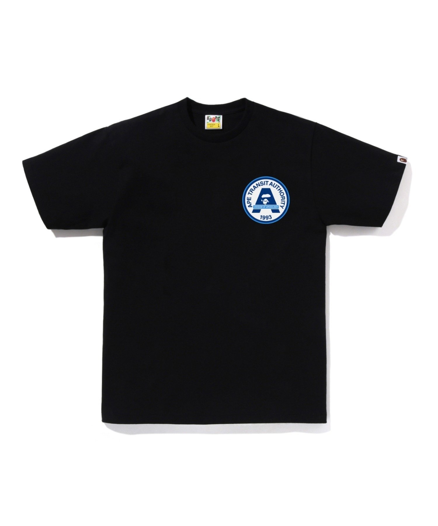 A BATHING APE（ア ベイシング エイプ）ATA DIVISION TEEコットン天竺を使用した着心地の良い、ショートスリーブTシャツ。ATADIVISIONロゴをラバープリントしたデザイン。レギュラーフィットシルエットで、インナ...