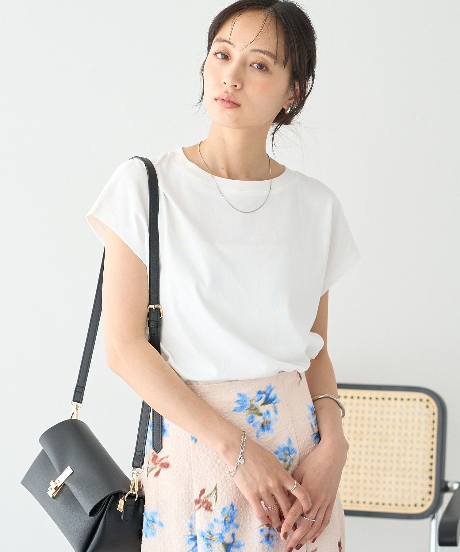 earth music&ecology（アースミュージック&エコロジー）【遮熱・接触冷感・UVカット】フレンチスリーブTシャツ涼しくきれい見えする機能派フレンチスリーブ暑い季節を快適に過ごしたい方におすすめの、機能性とデザイン性を兼ね備えた...