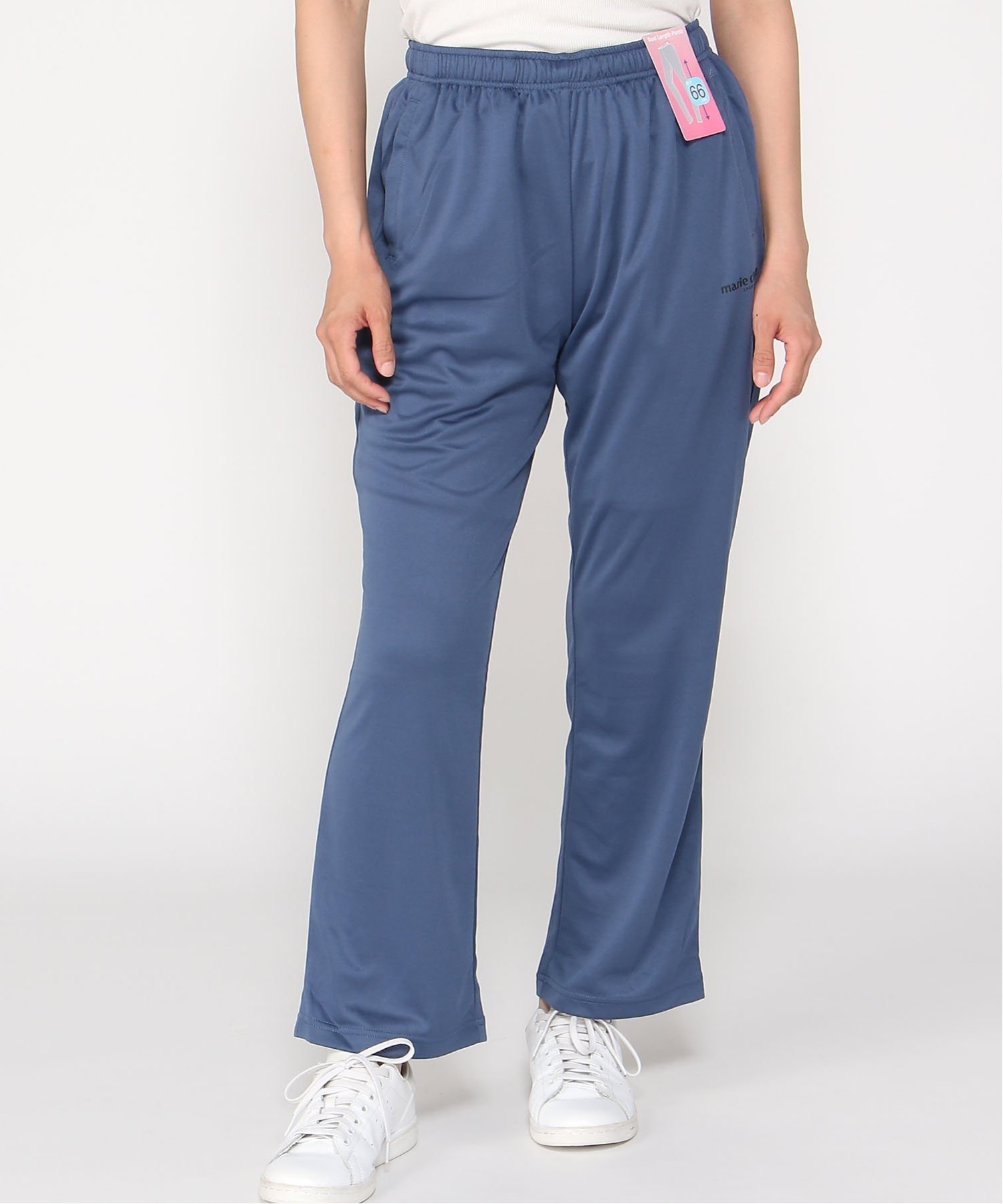 ニッキー（ニッキー）marie claire sport/(W)ロングパンツ66cm丈シンプルなスポーツコーディネートの整え役として欠かせないロングパンツが登場しました。落ち感のあるポリエステル100%の素材で、カジュアルすぎない雰囲気もお...