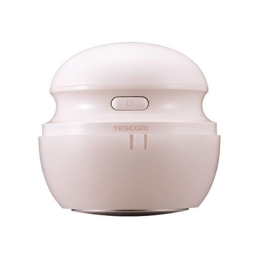 おでかけ前にもサッとケア。お気に入りの服や、何度も着た思い出の一着にできてしまった毛玉も、らくらくお手入れできる毛玉クリーナーです。気付いたときにサッと手にとって身だしなみを整えられるコンパクトタイプです。 手のひらに収まるコンパクトサイズ...