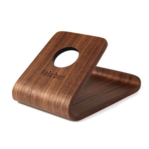 【素材】ウォールナットの天然木製スマートフォンホルダーは、自然素材で作られているため、木目の現れ方が一つ一つ異なり、ユニークな製品となっています。シンプルなデザインでありながら、スタイリッシュな外観となっており、オフィスやベッドサイドテーブ...